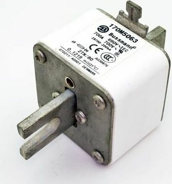 Предохранитель BUSSMANN 170M5063 BUSSMANN 170M5063, 690В 700.0А, AR квадратный, 1 шт