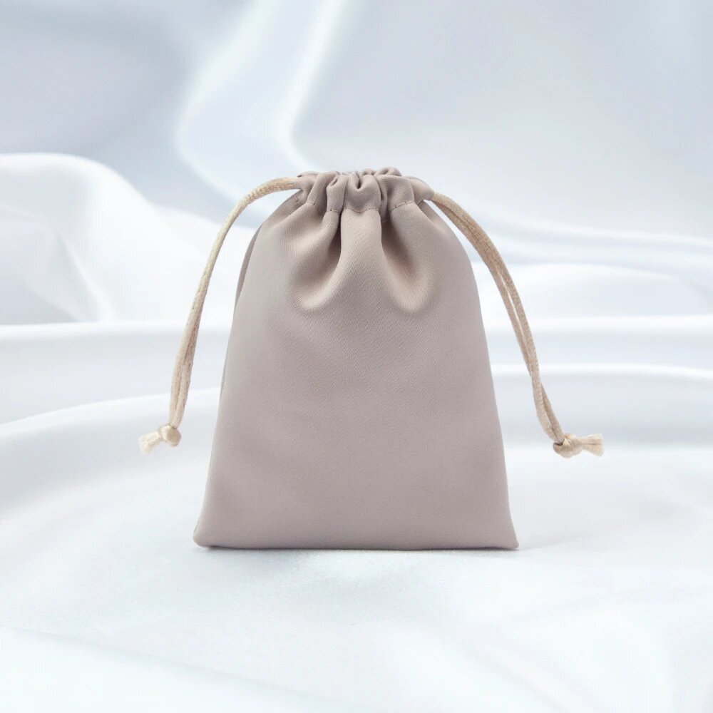 Набор из 5 шелковых мешочков для украшений Champagne no logo, 8x10cm