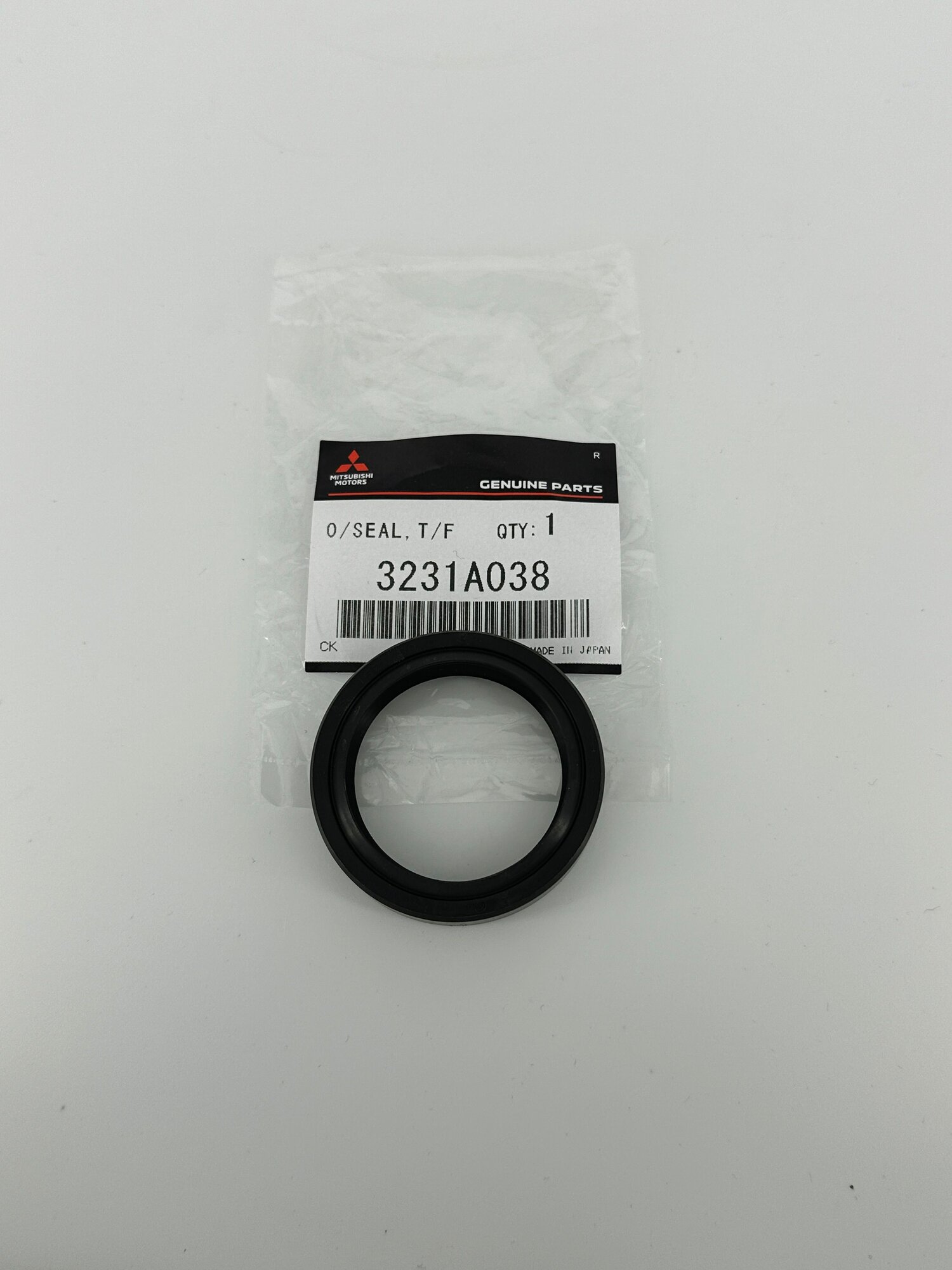 Сальник, первичного выходного вала раздаточной коробки Mitsubishi 3231A038