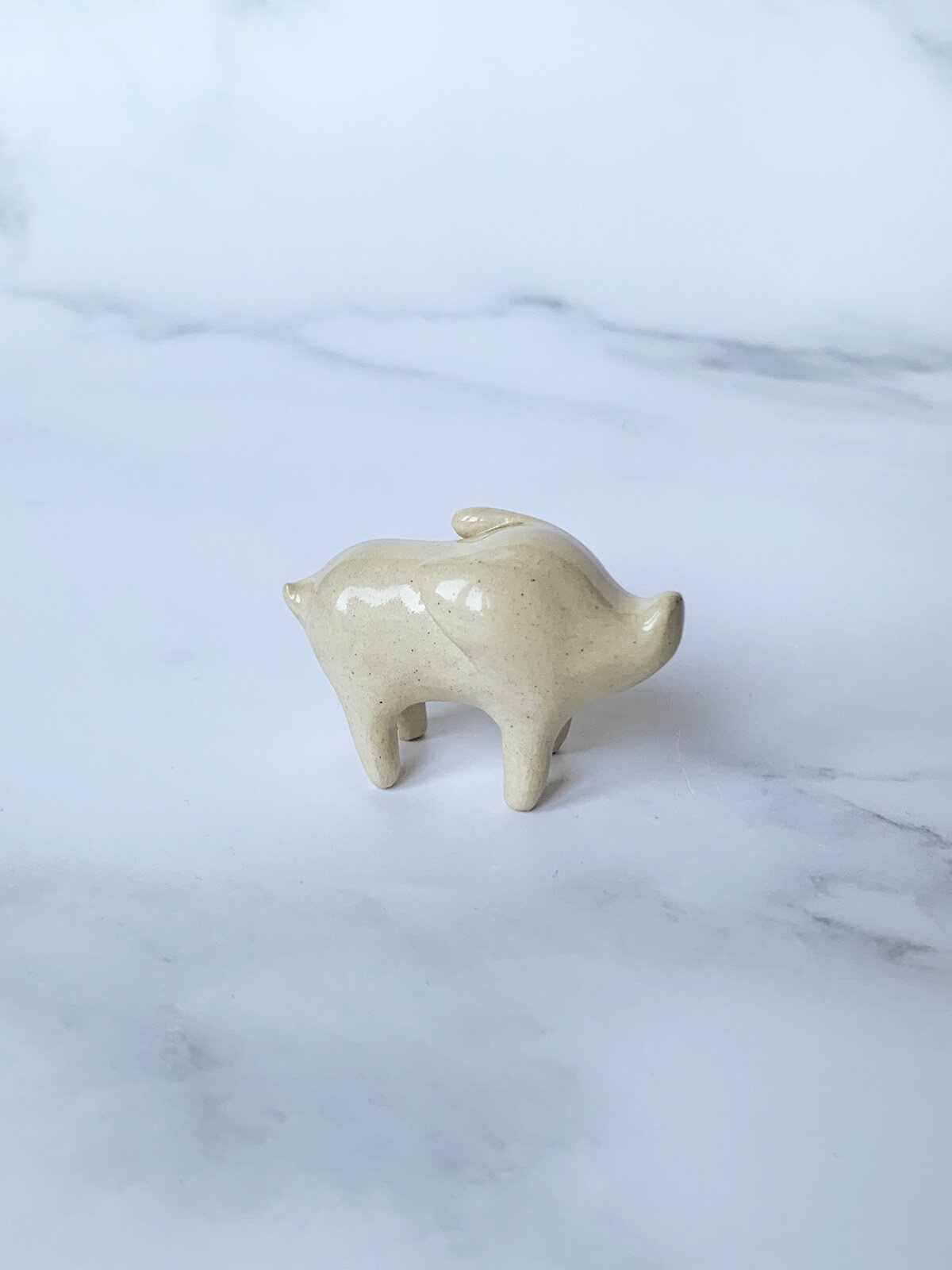 Фигурка свинки керамика