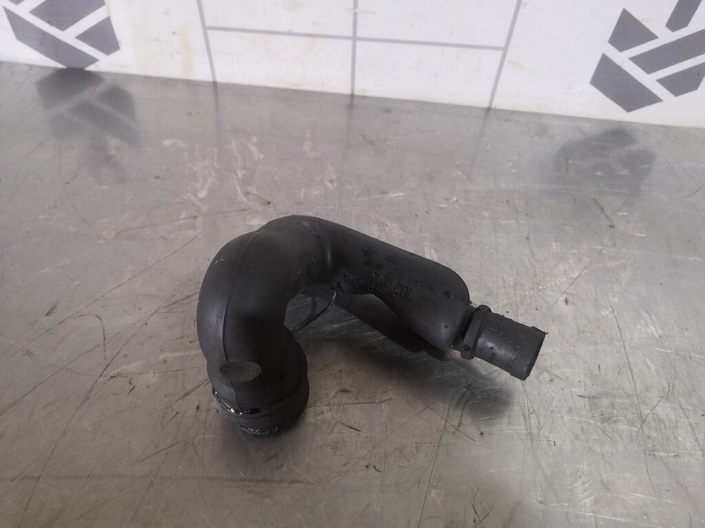 Шланг вентиляции картер. газов VW Passat B5 96-00