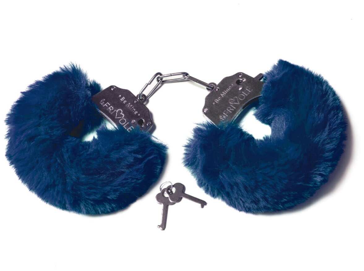 Наручники металлические с опушкой из меха тихоокеанский синий Be Mine Le Frivole, серебристые