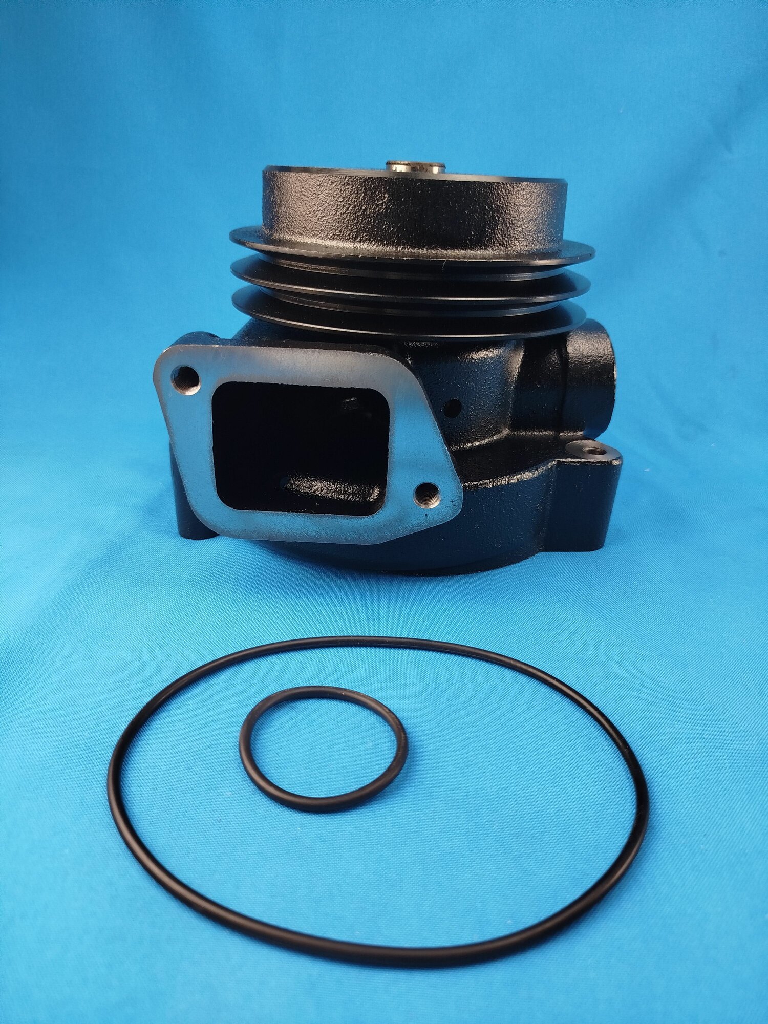 Помпа "LUZAR" для а/м ЗиЛ 133, Урал 4320, 5557, 5323 дв. КамАЗ