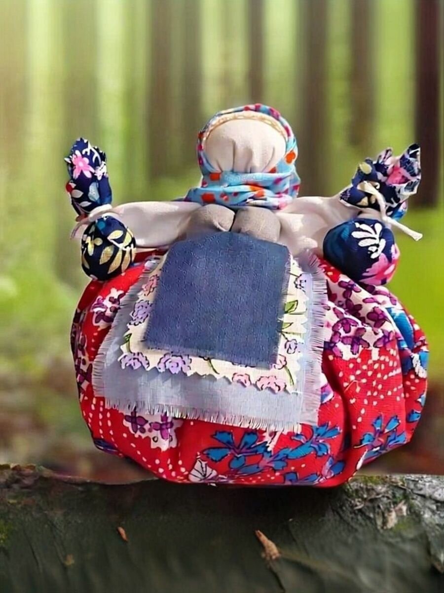 Кукла-оберег Кубышка-травница с лавандой