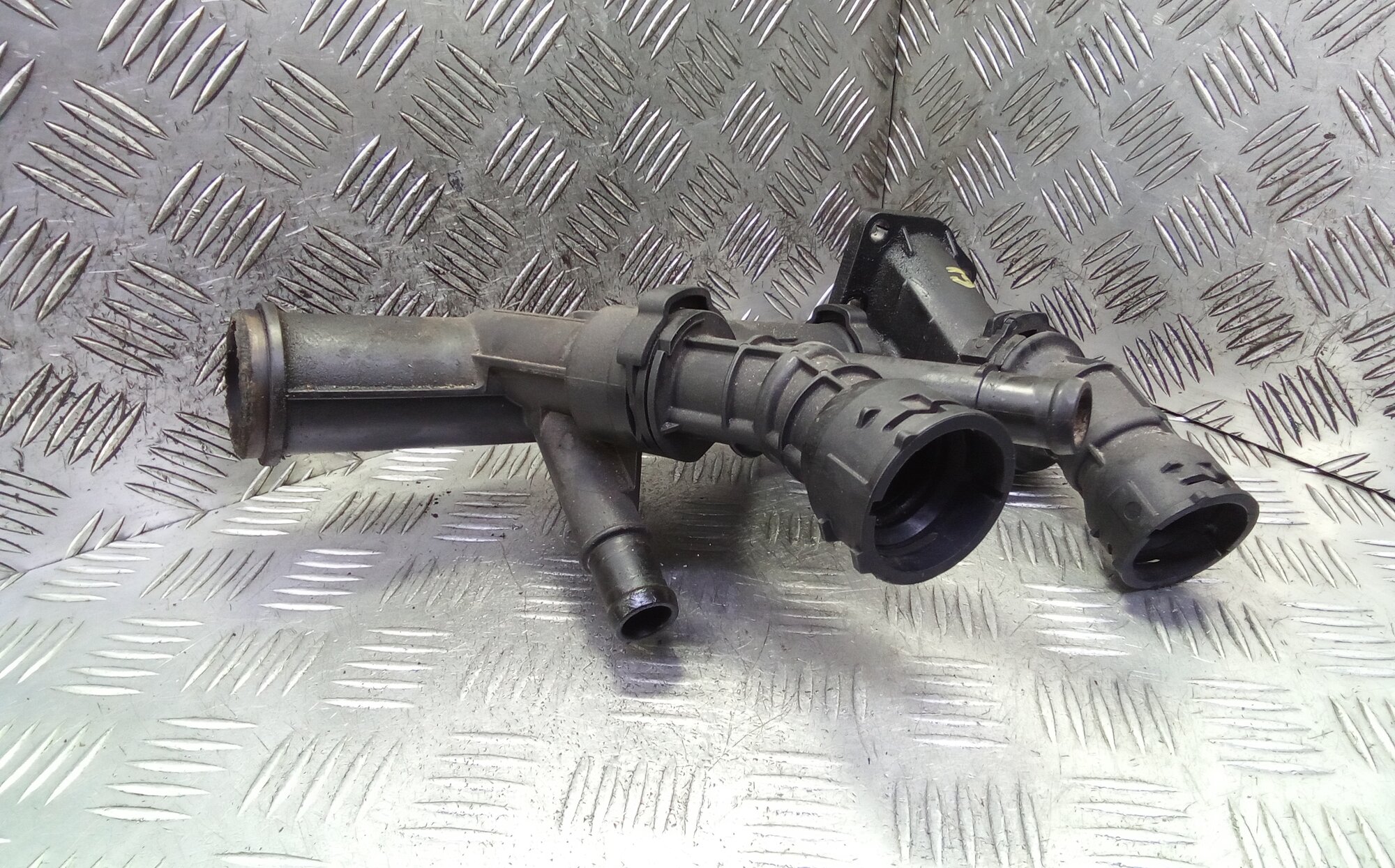 Корпус термостата дизельный SKODA OCTAVIA A7