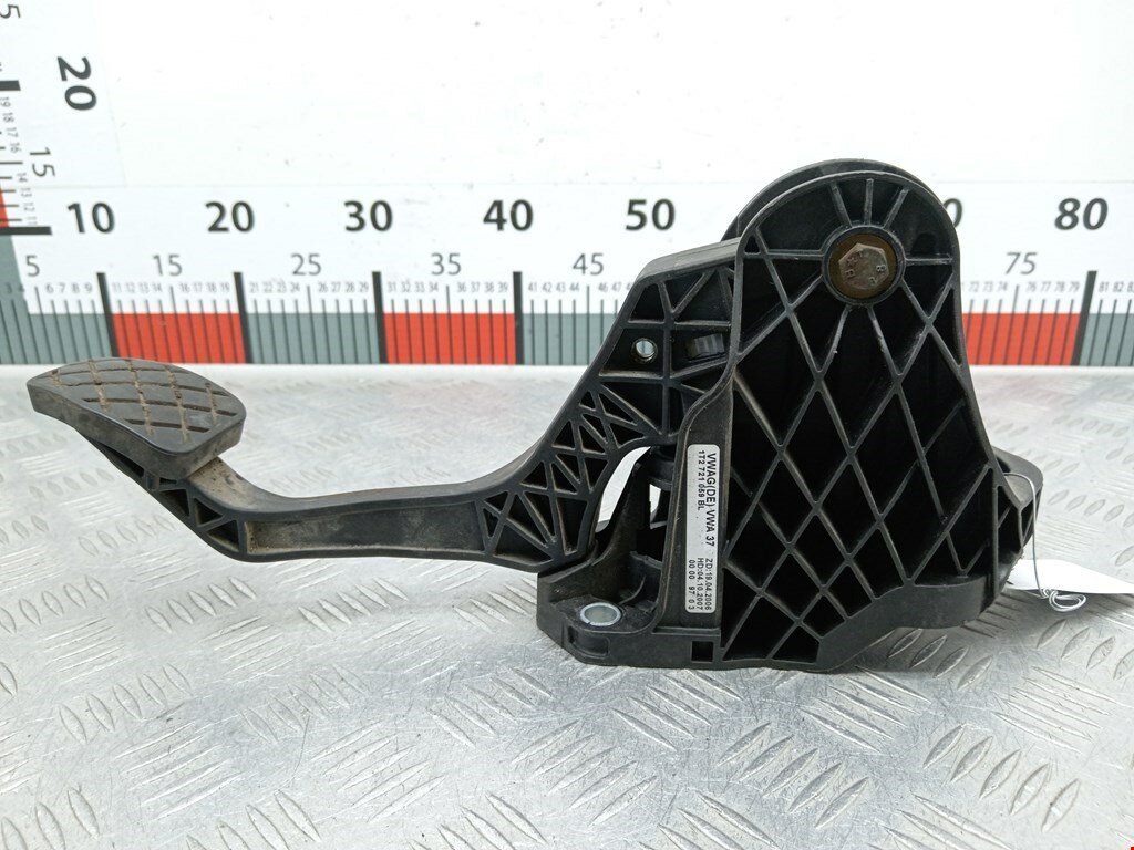 Педаль сцепления Volkswagen Touran 1 1T2721059BL арт. 2114881
