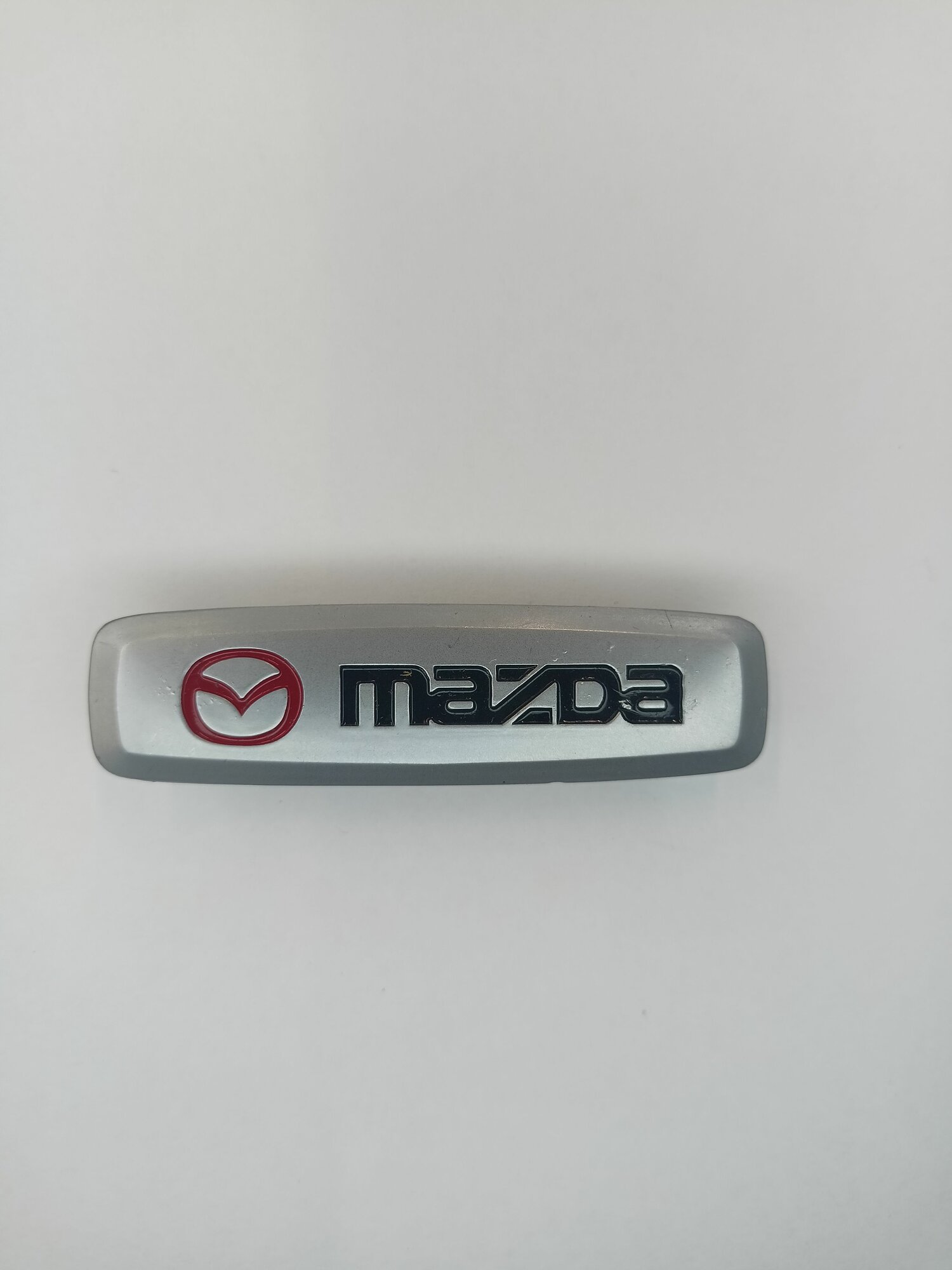 Логотип с маркой автомобиля для ЭВА ковриков MAZDA