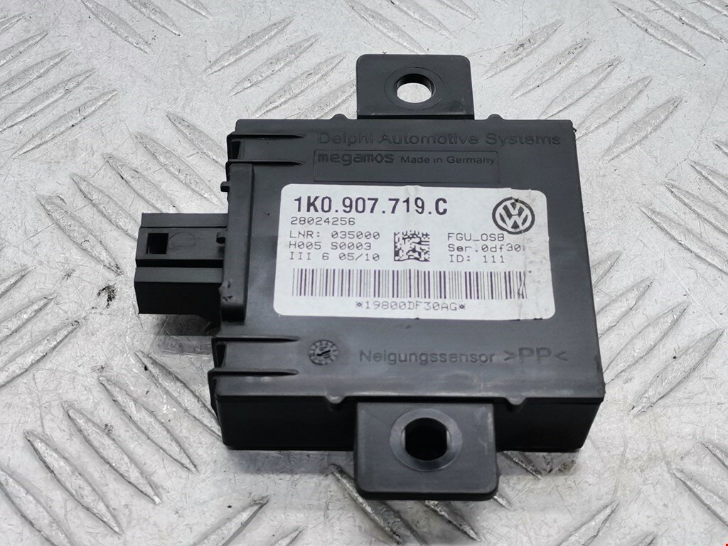 Блок комфорта Audi A3 8P 1K0907719C арт. 1984575