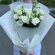 Букет из белых эустом в белой упаковке 5 штук - римская роза