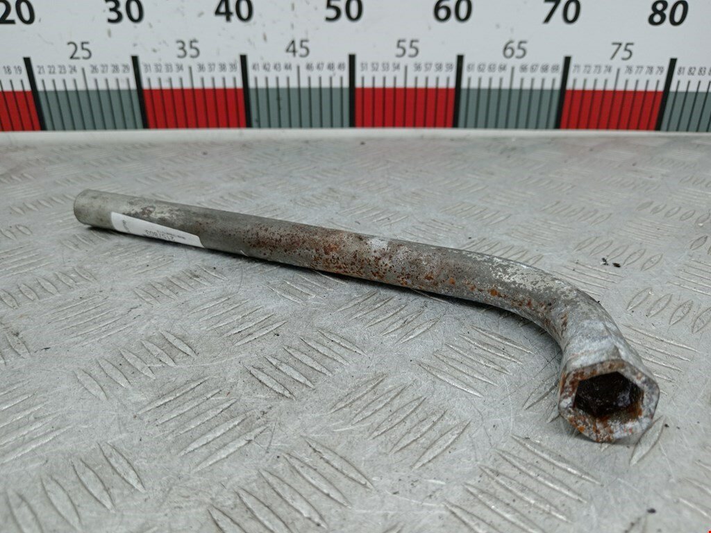 Ключ баллонный Skoda Octavia 1U 4D0012219A арт. 2157803