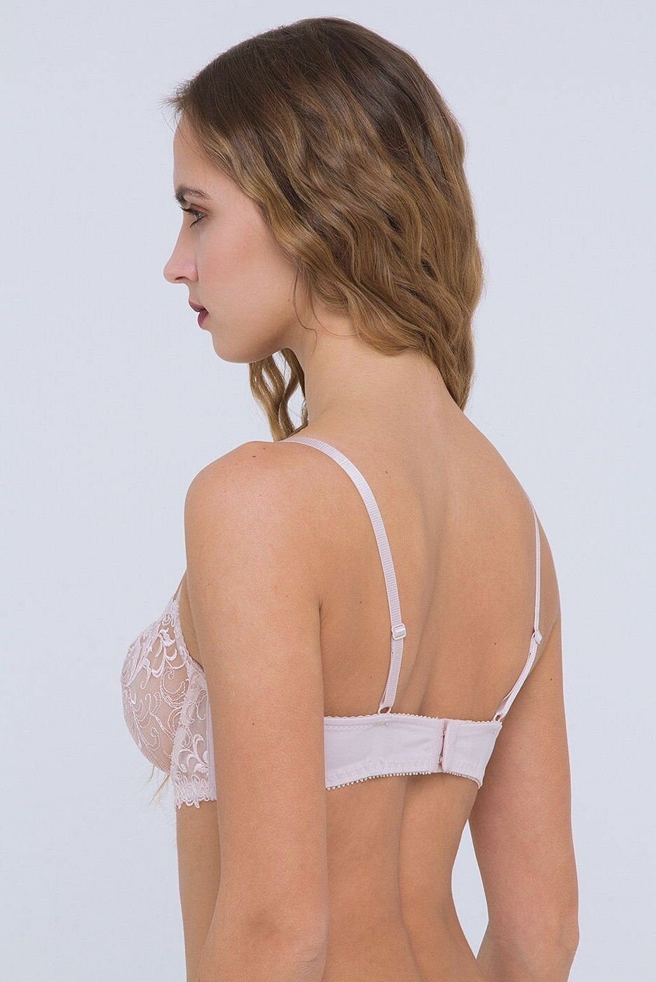 Бюстгальтер с мягкой полупрозрачной чашкой