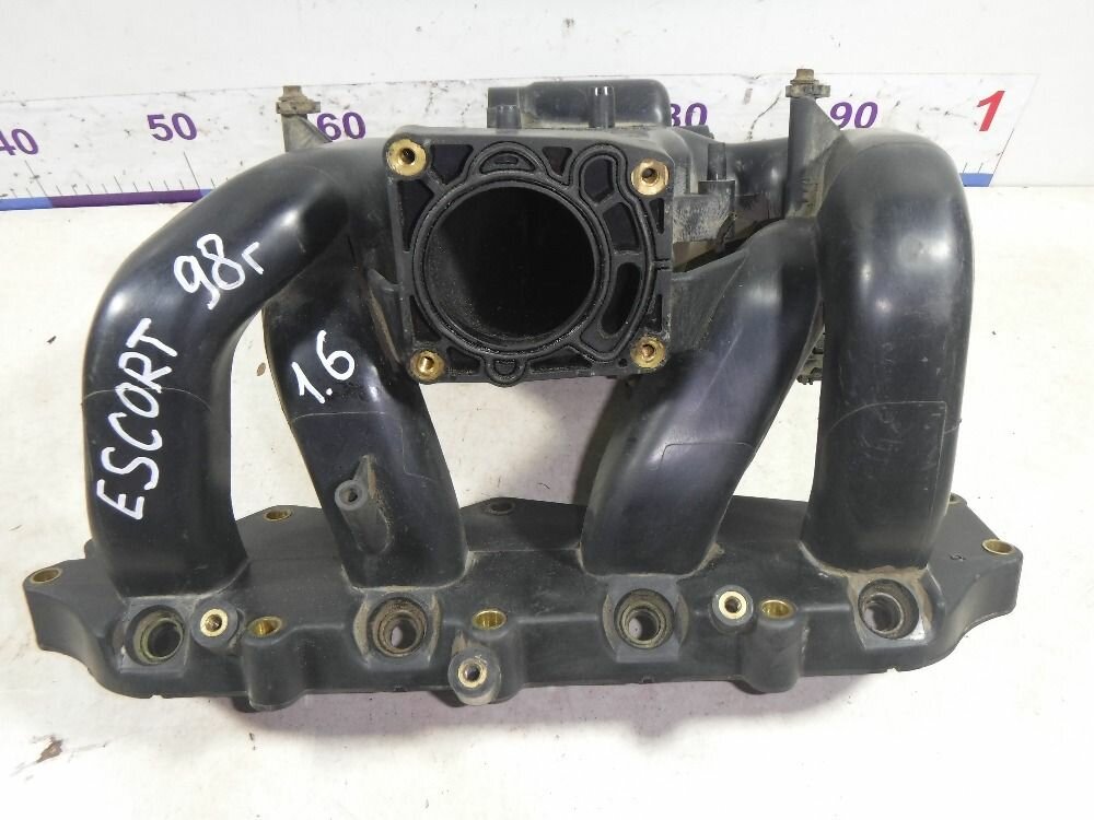 Впускной коллектор Ford Escort V 968F9424EA