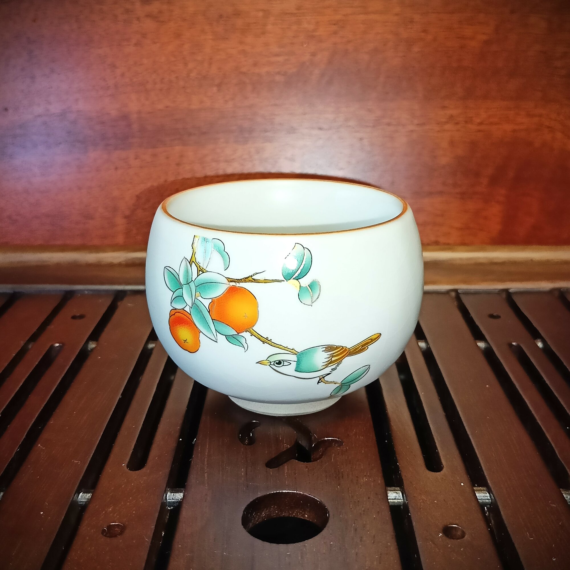 Пиала для чая "Воробей в мандаринах", 100 мл. Керамика. Ручная роспись. Китай.