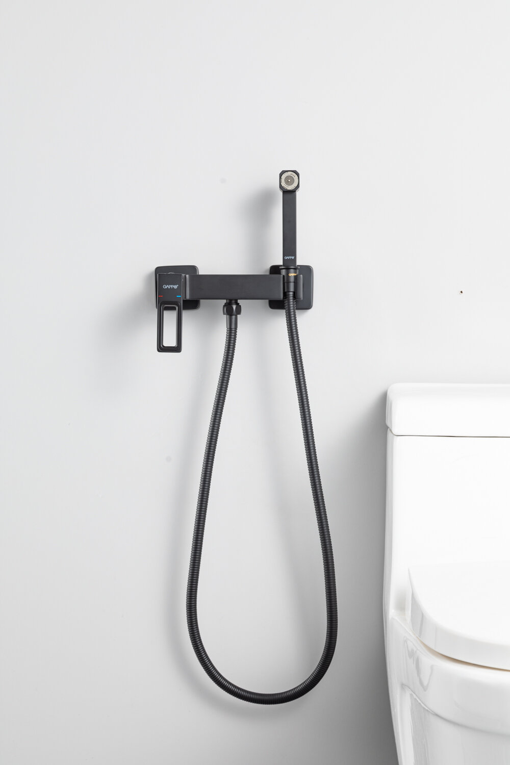 Смеситель с гигиеническим душем Gappo G2017-6 латунь, черный