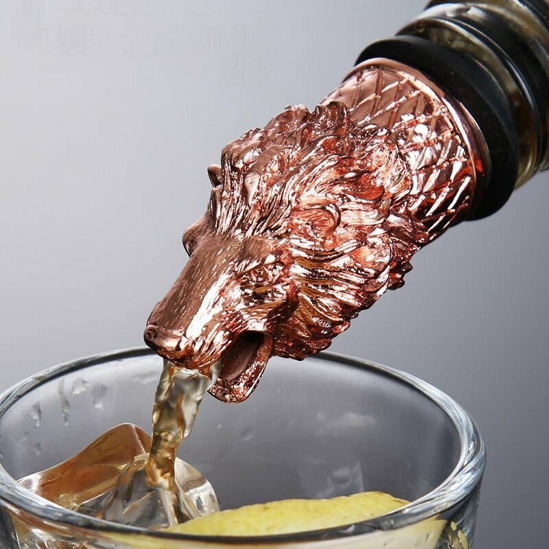 Насадка для вина с носиком в виде головы льва, цвет розовый/ Носик для наполнителя вина в виде головы льва