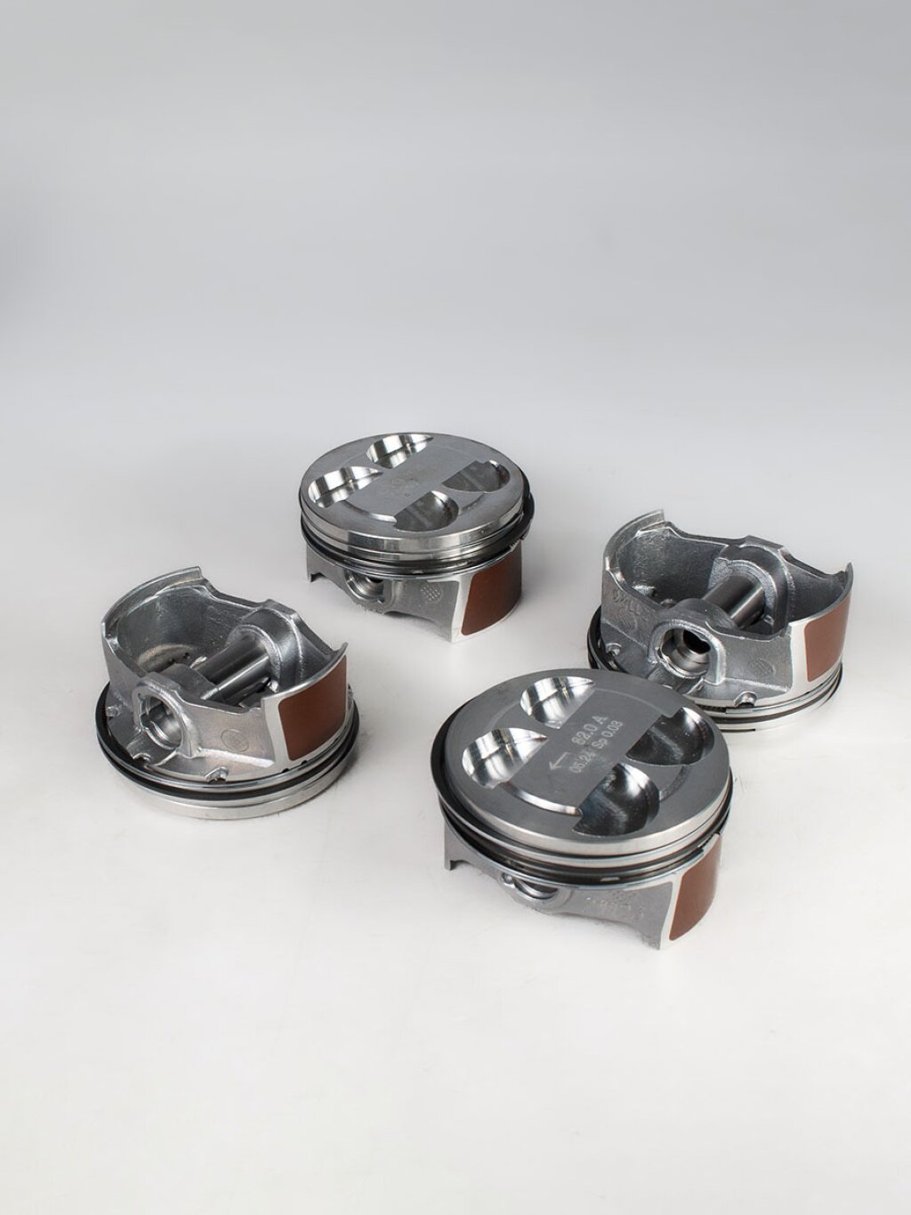 Поршни для а/м ВАЗ 21126 (82.0-A) "STC" (углубленные) с пальцами и кольцами