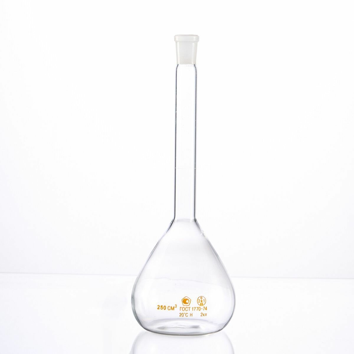 Колба мерная 200 мл, стеклянная пробка, с одной меткой, Лаборио 2-200-2