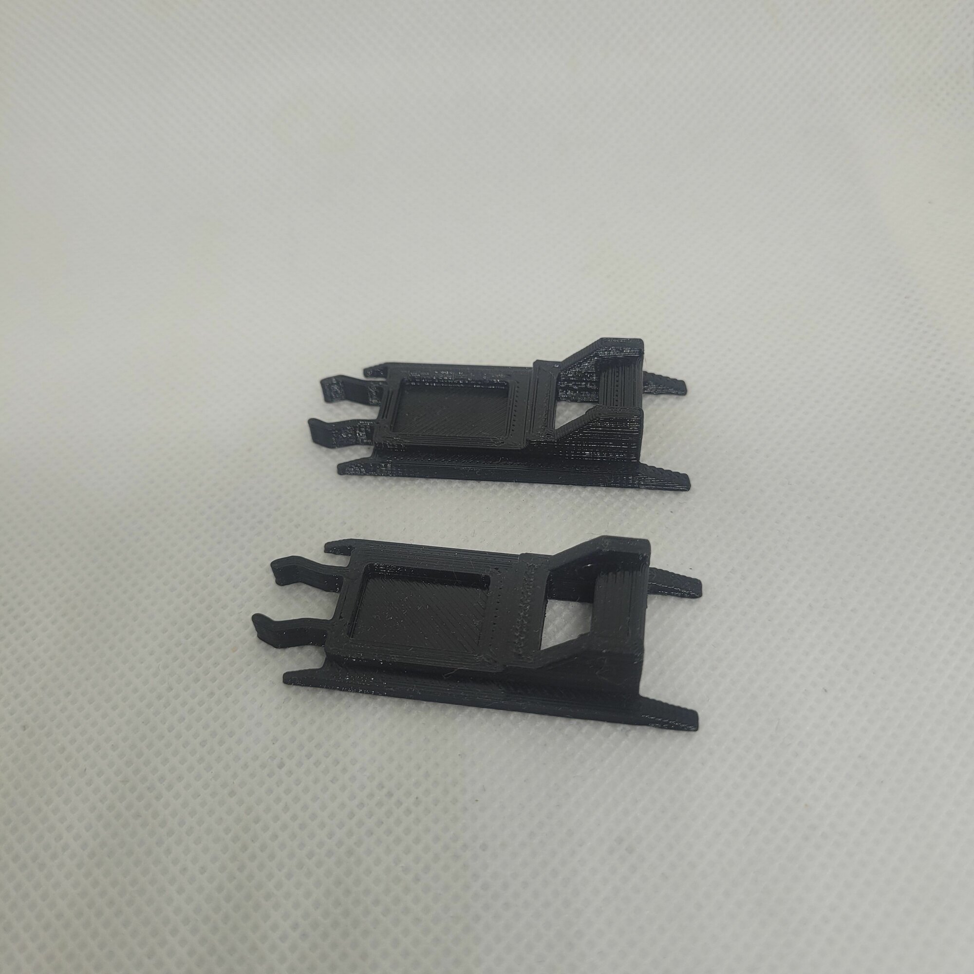 Направляющие люка BMW e34 e38 e39