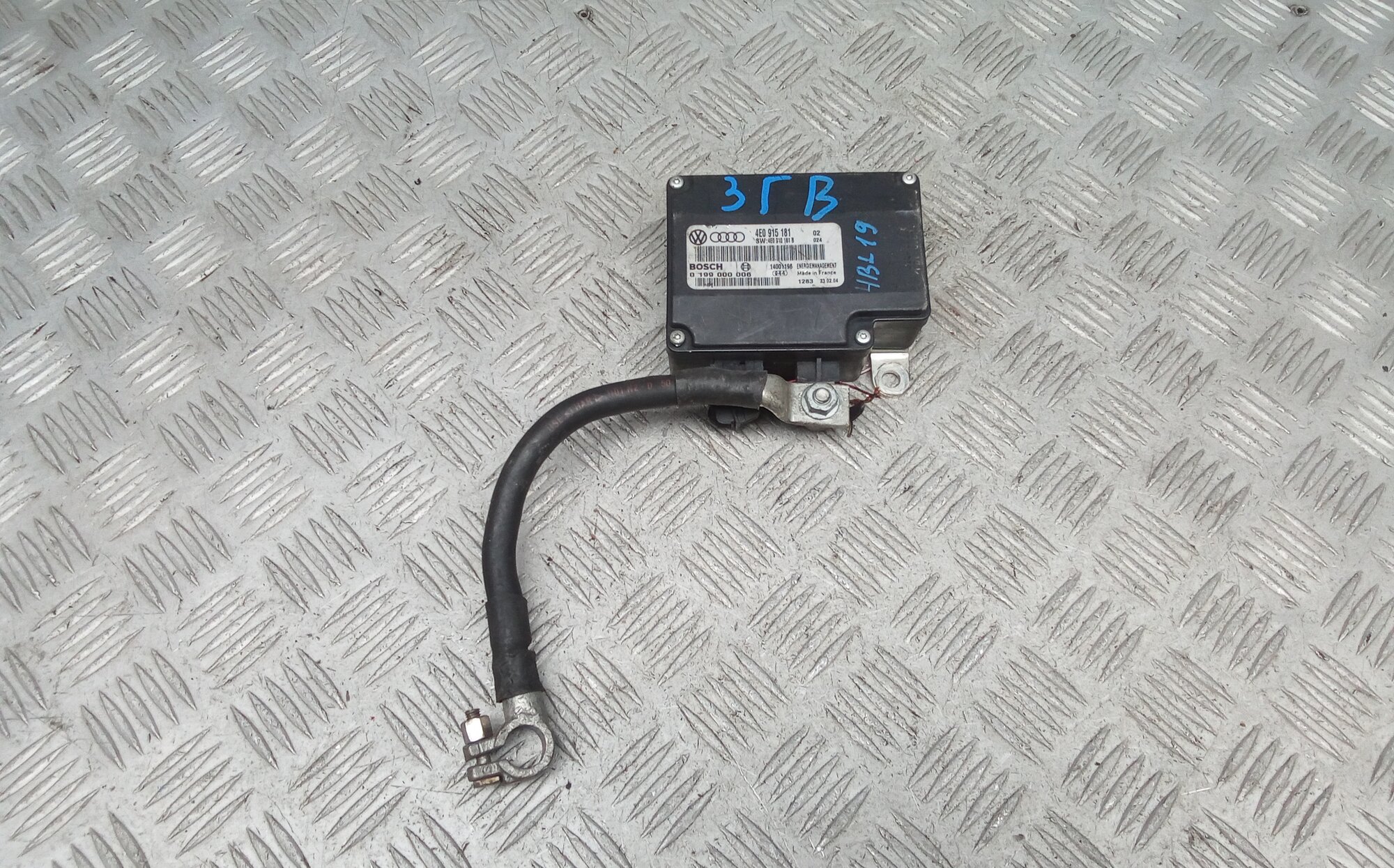 Блок управления ZGW(центральный межсетевой преобразователь) AUDI A8 D3, Номер 4E0035729