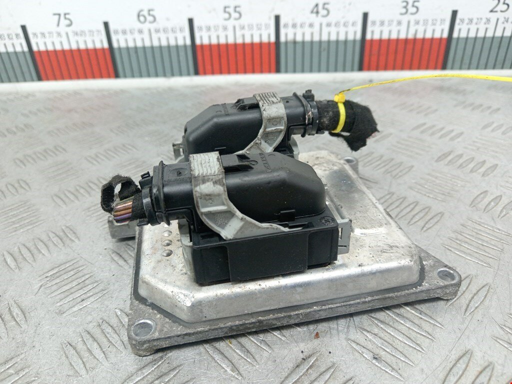 Блок управления двигателем Opel Zafira B 55598211 арт. 2221438