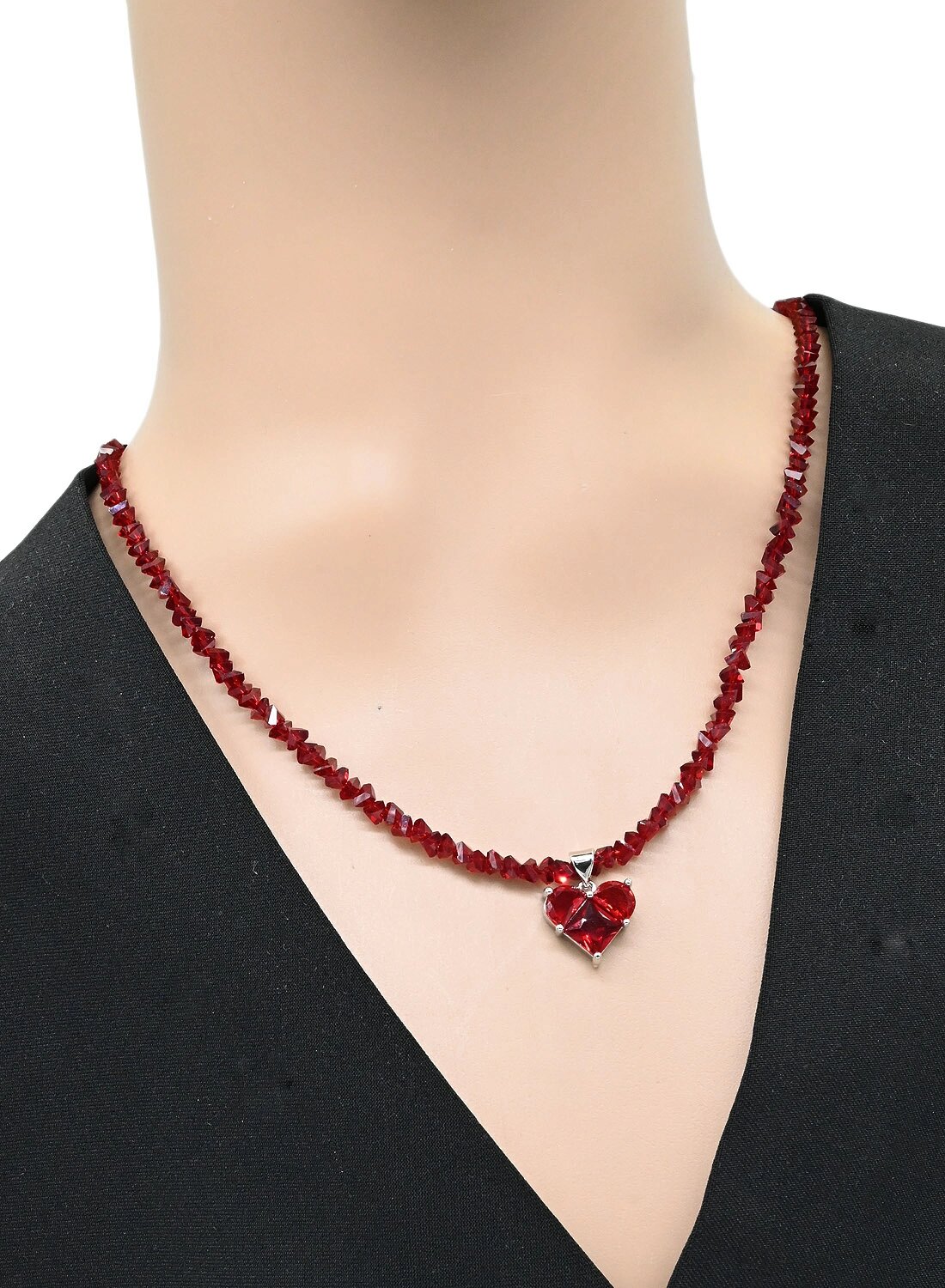 Бусы, циркон