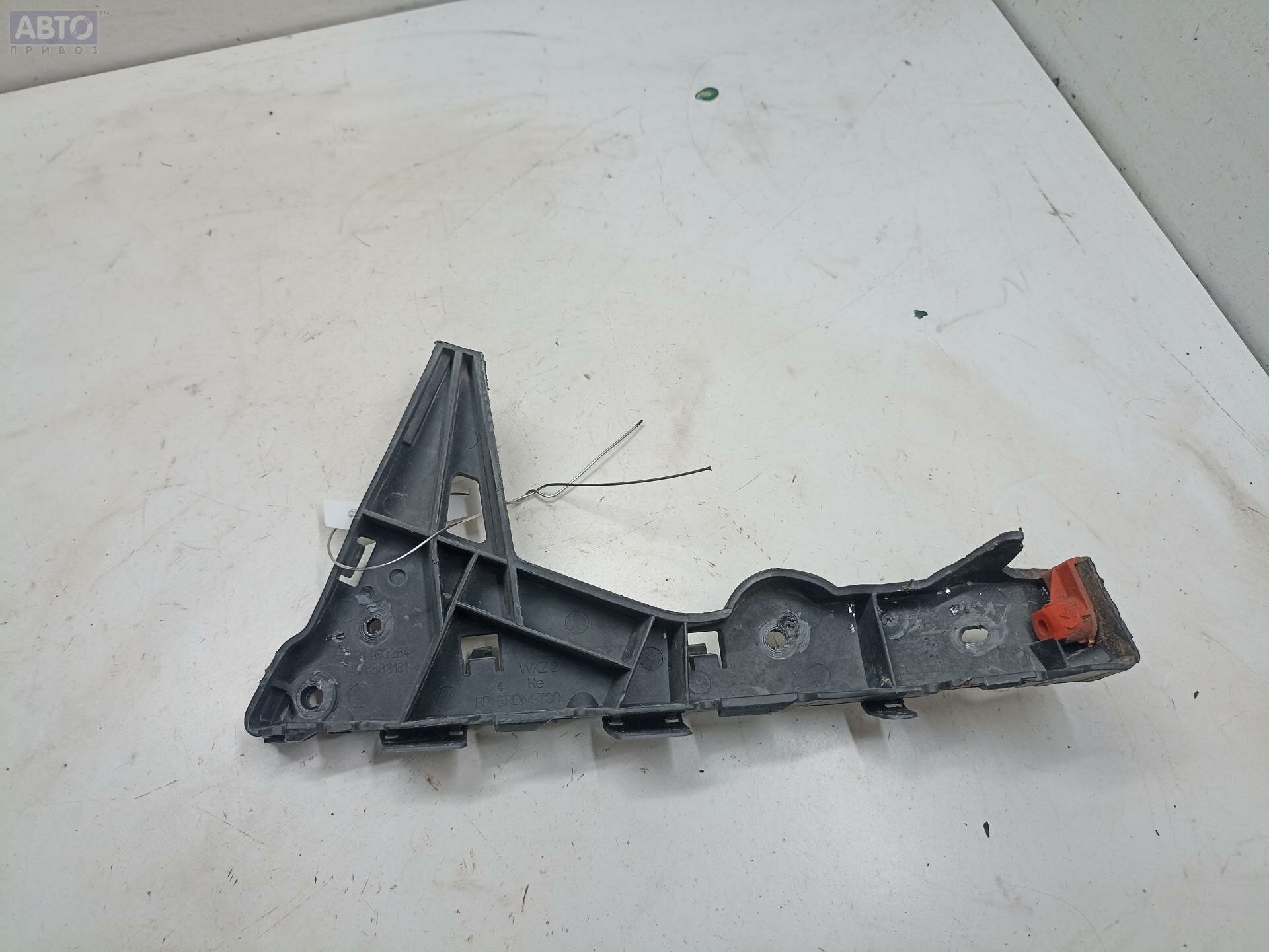 Кронштейн бампера переднего Opel Astra H (2004-2009)