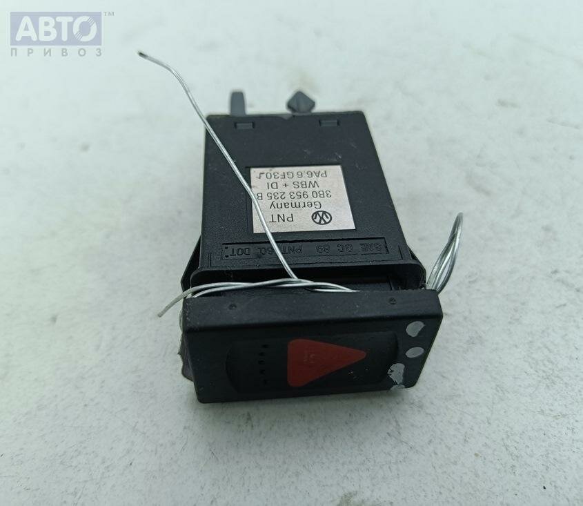 Кнопка аварийной сигнализации (аварийки) Volkswagen Passat B5