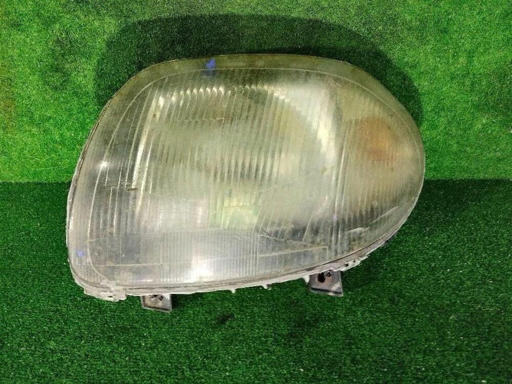 Фара левая Renault Clio 2 аналог б/у с дефектами Б/У с пробегом