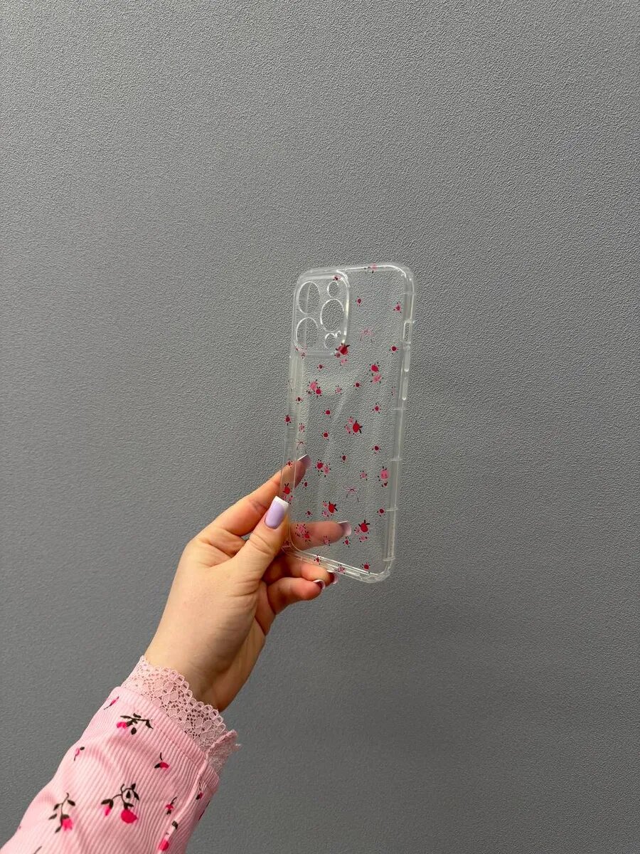 Чехол на Iphone 15 Pro Max , прозрачный , с рисунком красных цветочков . — фото 1
