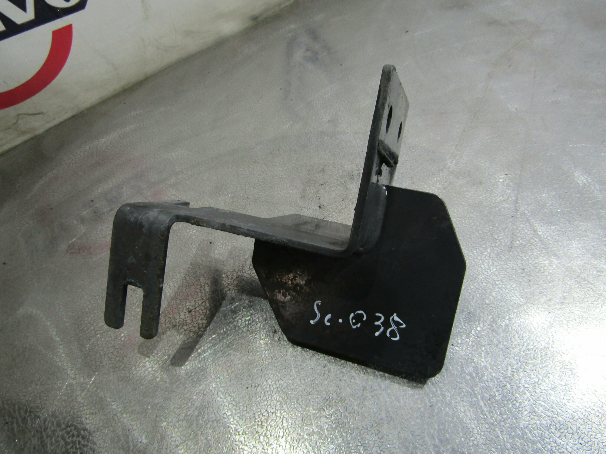 Кронштейн крепления тормозных трубок Scania 6-series