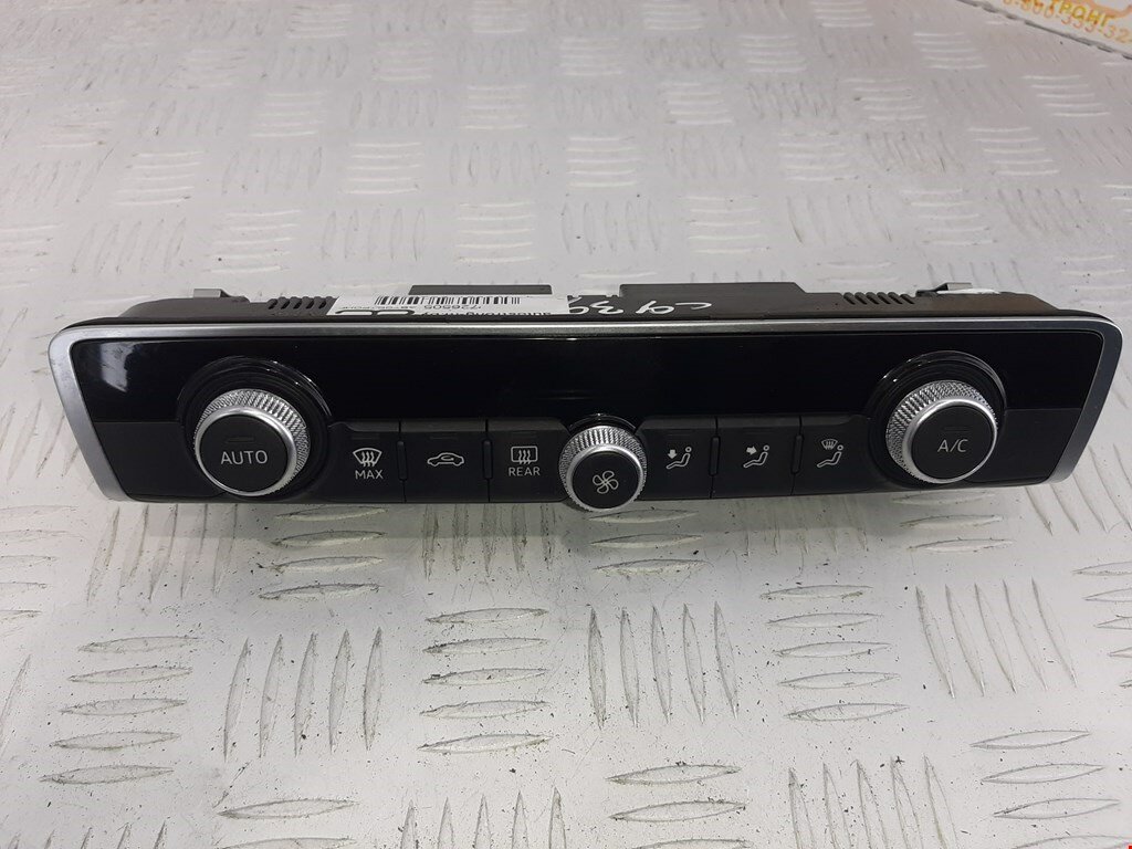 Блок управления печки (климат-контроля) Audi A3 8V 8V0820043AE арт. 726505