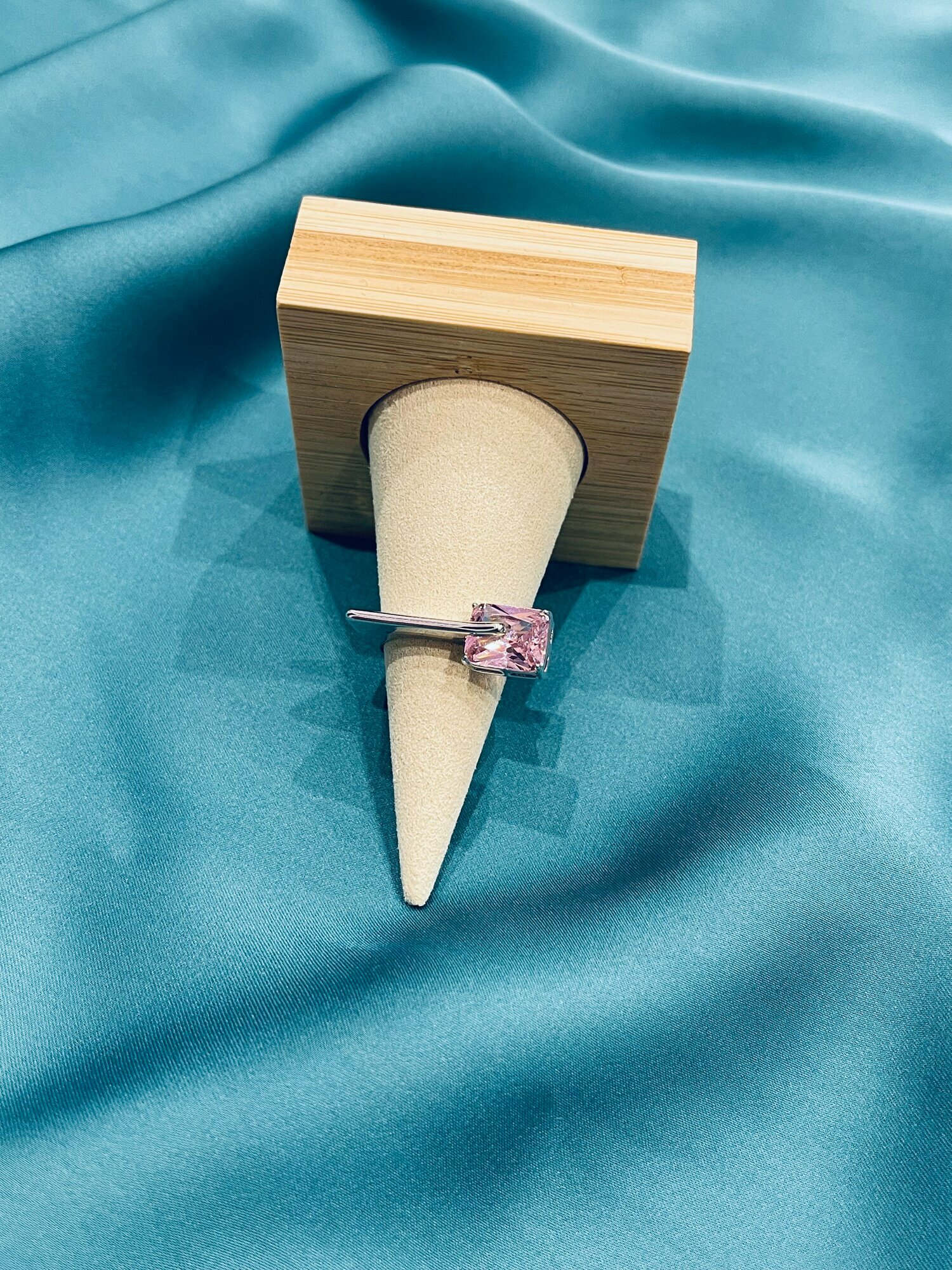 Кольцо, стекло