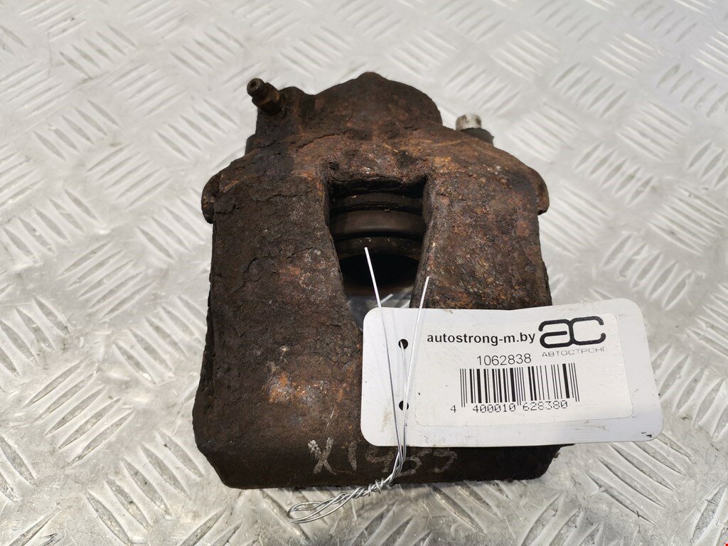 Суппорт передний правый Volkswagen Golf 4 1K0615124D арт. 1062838