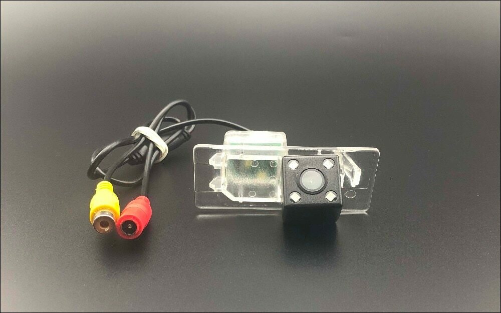 Камера заднего вида для Audi A1(2010+)/Q3(2011+)/A4 B8, B9(2008+)/A3 V8(2012+)/Passat B8(2015+)/Transporter T6(2015+)/Tuareg II (10-18)/Polo Sedan(2010+)/Tiguan II (2015+)/Jetta MK6, MK7(2011+)/Kodiaq(2016+)/Octavia A7 5E(13-20)разм.76мм*33м