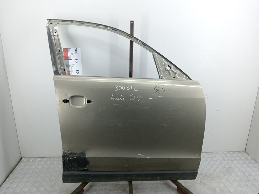 Дверь передняя правая Audi Q5 8R 8R0831052E арт. 2103900