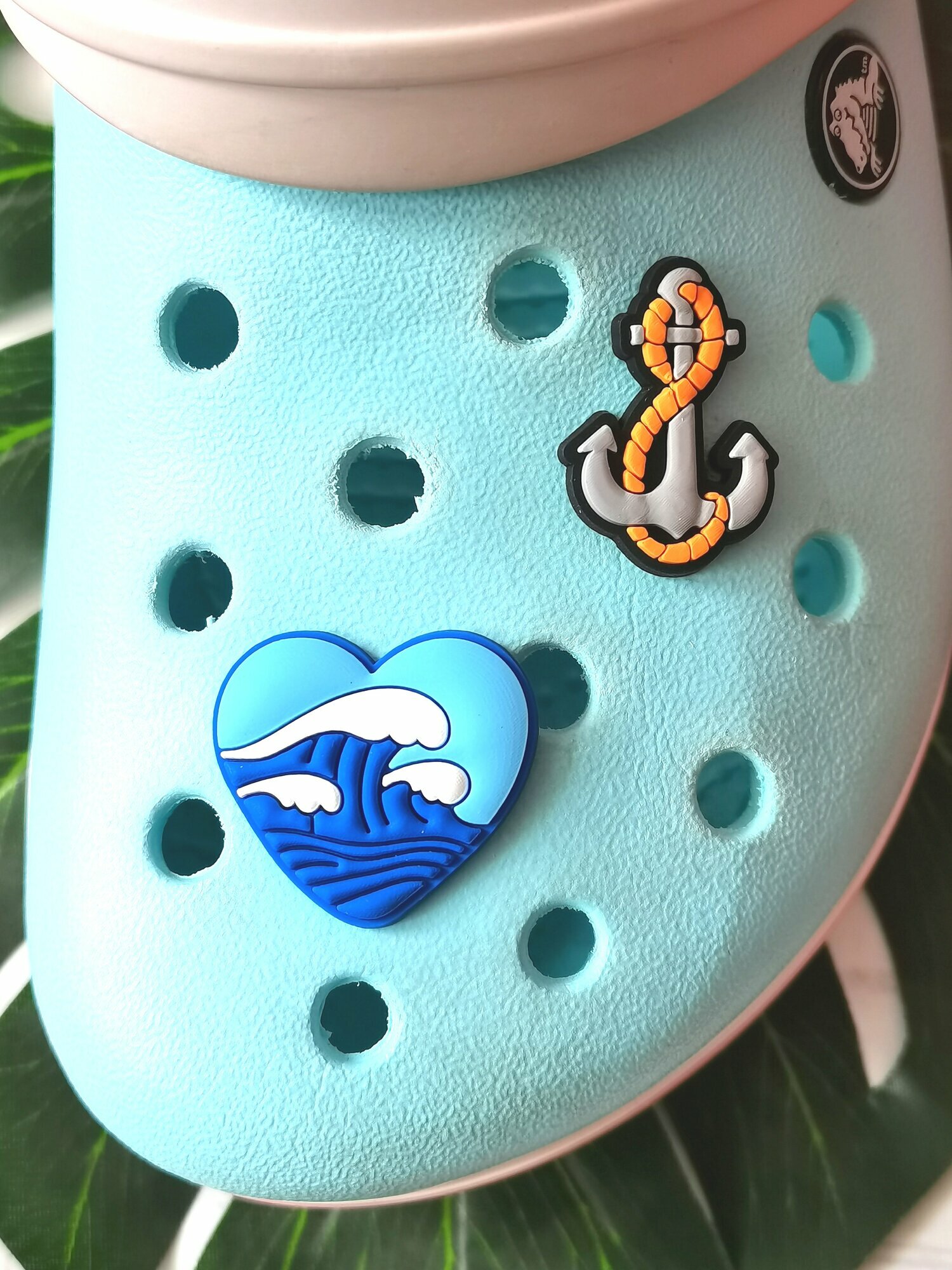 Джибитс волна море