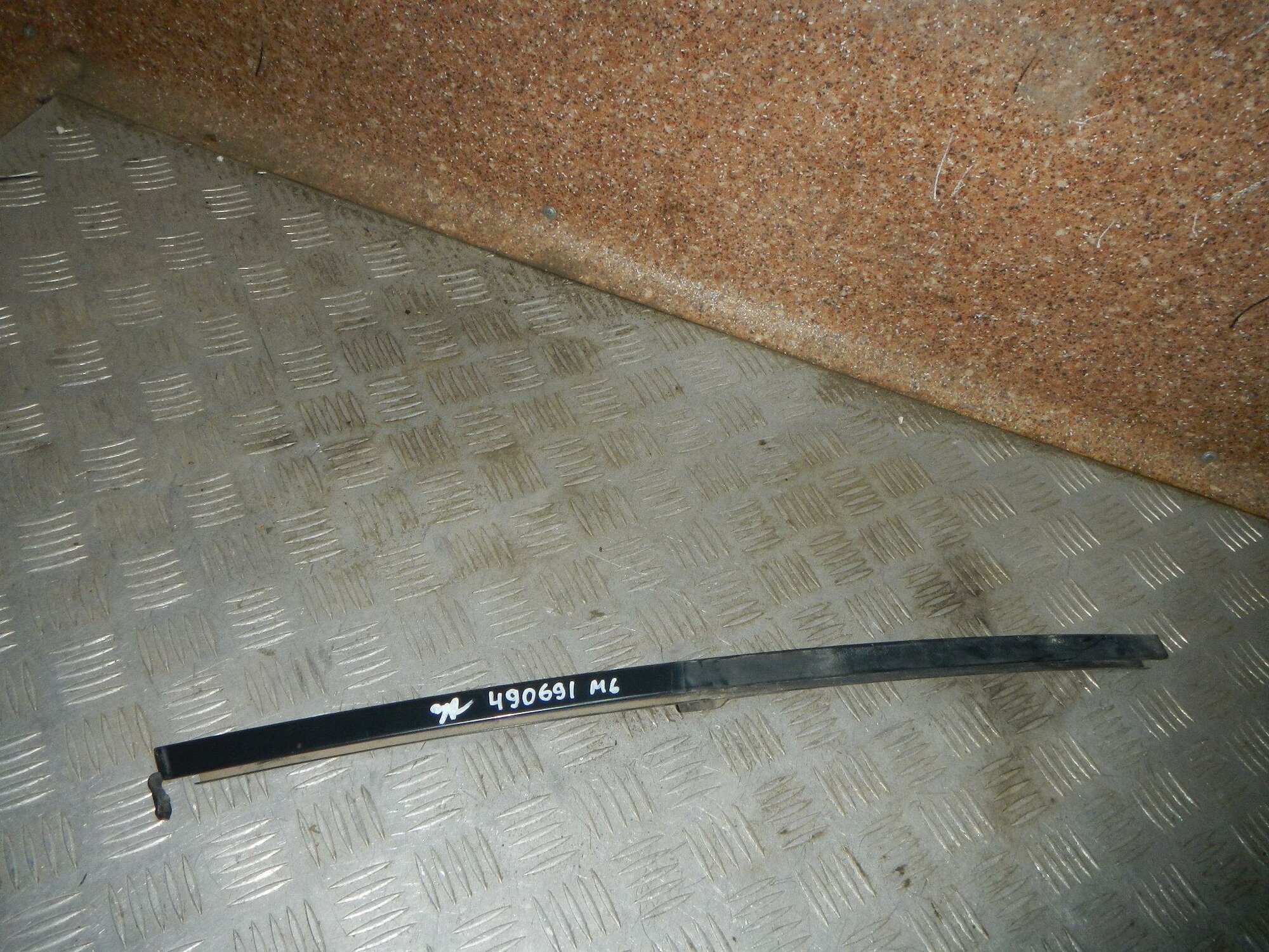 Б/У Направляющая стекла двери, Mazda (Мазда)-6 (GH) (07-) MAZDA 6 (GH) (07-) Задней правой,седан. Без повреждений. 490691...