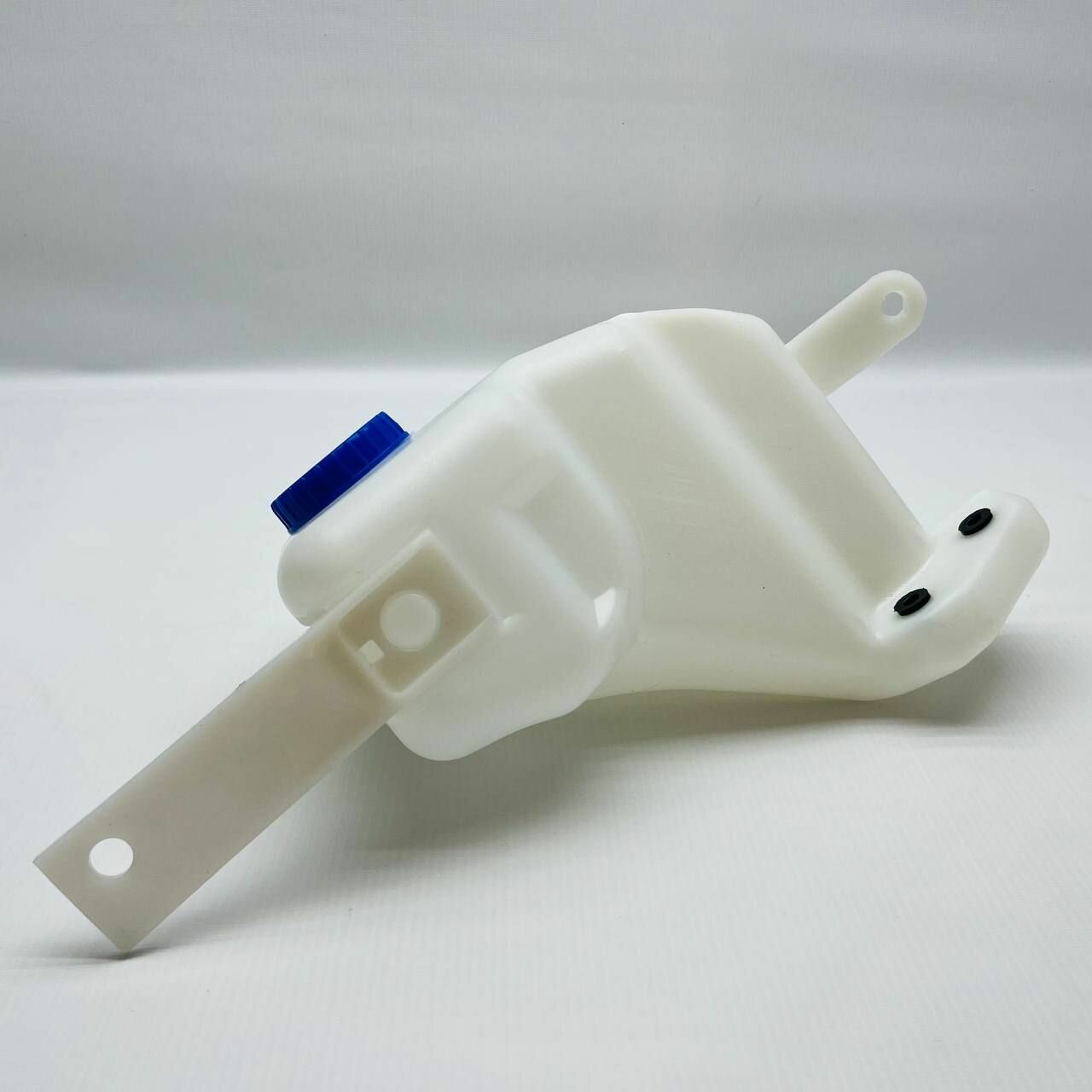 Бачок омывателя лобового стекла Лада Приора / ВАЗ 2170, 2171, 2172 (2 мотора)