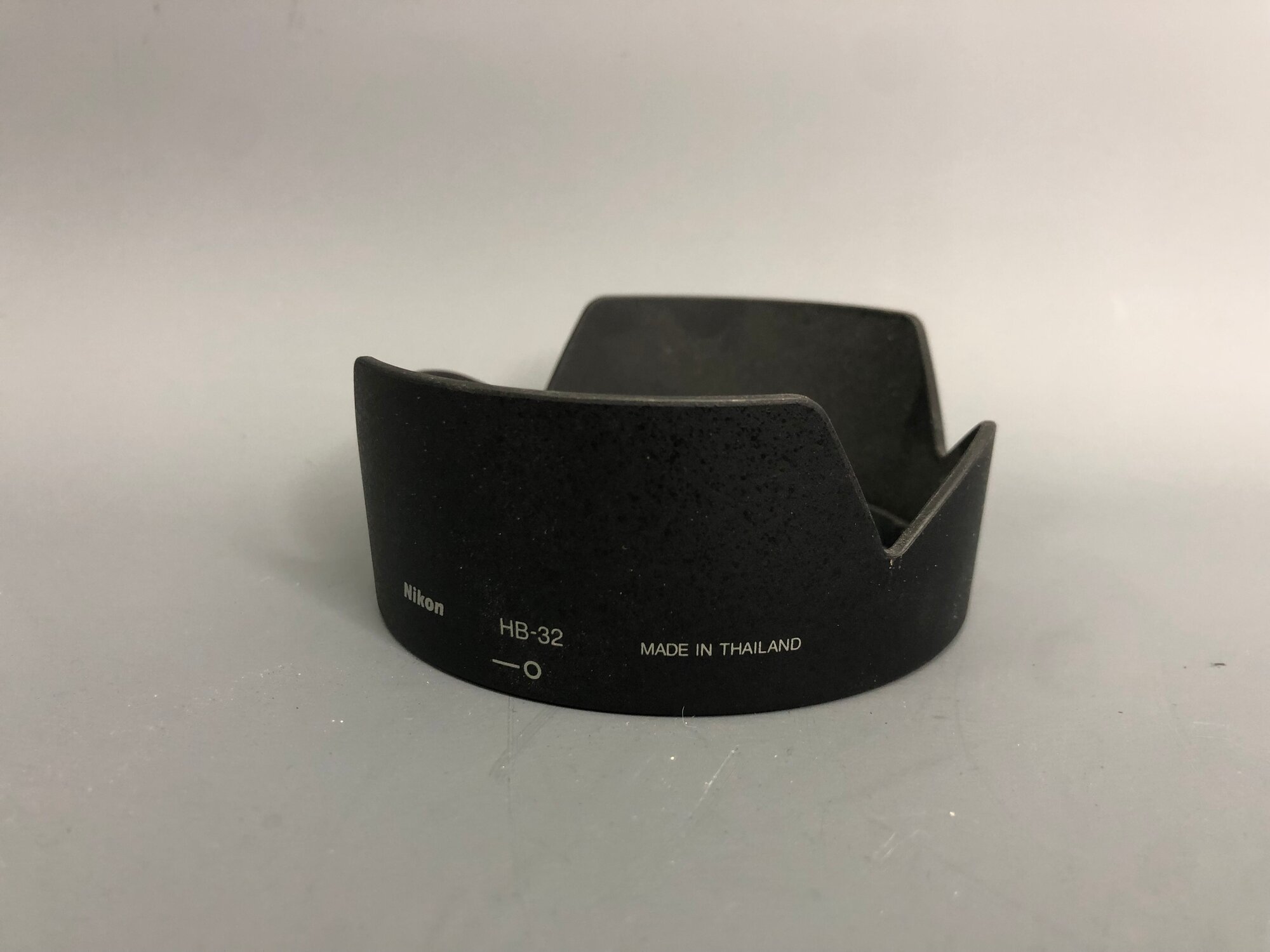 Nikon HB-32