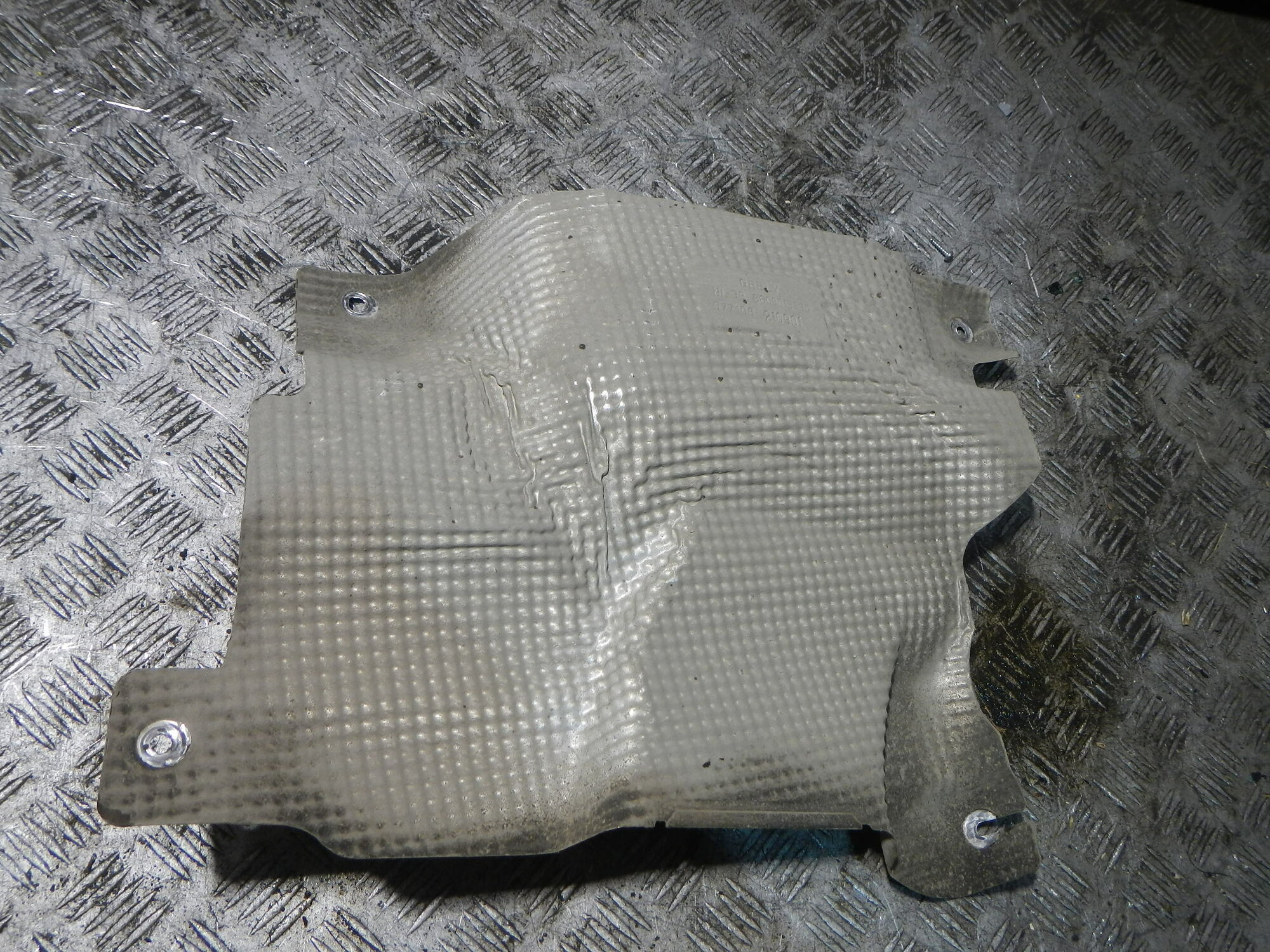 Б/У Экран тепловой, Geely (Джили)-ATLAS PRO (21-) GEELY ATLAS PRO (21-) Без повреждений. 580827 GEELY арт. 6600013390