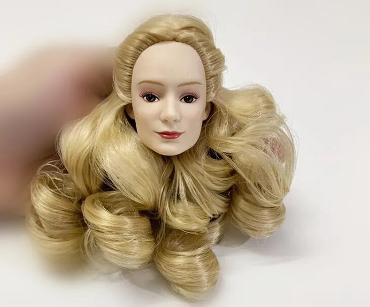 Пластиковые кукольные головы Красная Королева и Король Алиса Бежевый, Желтый