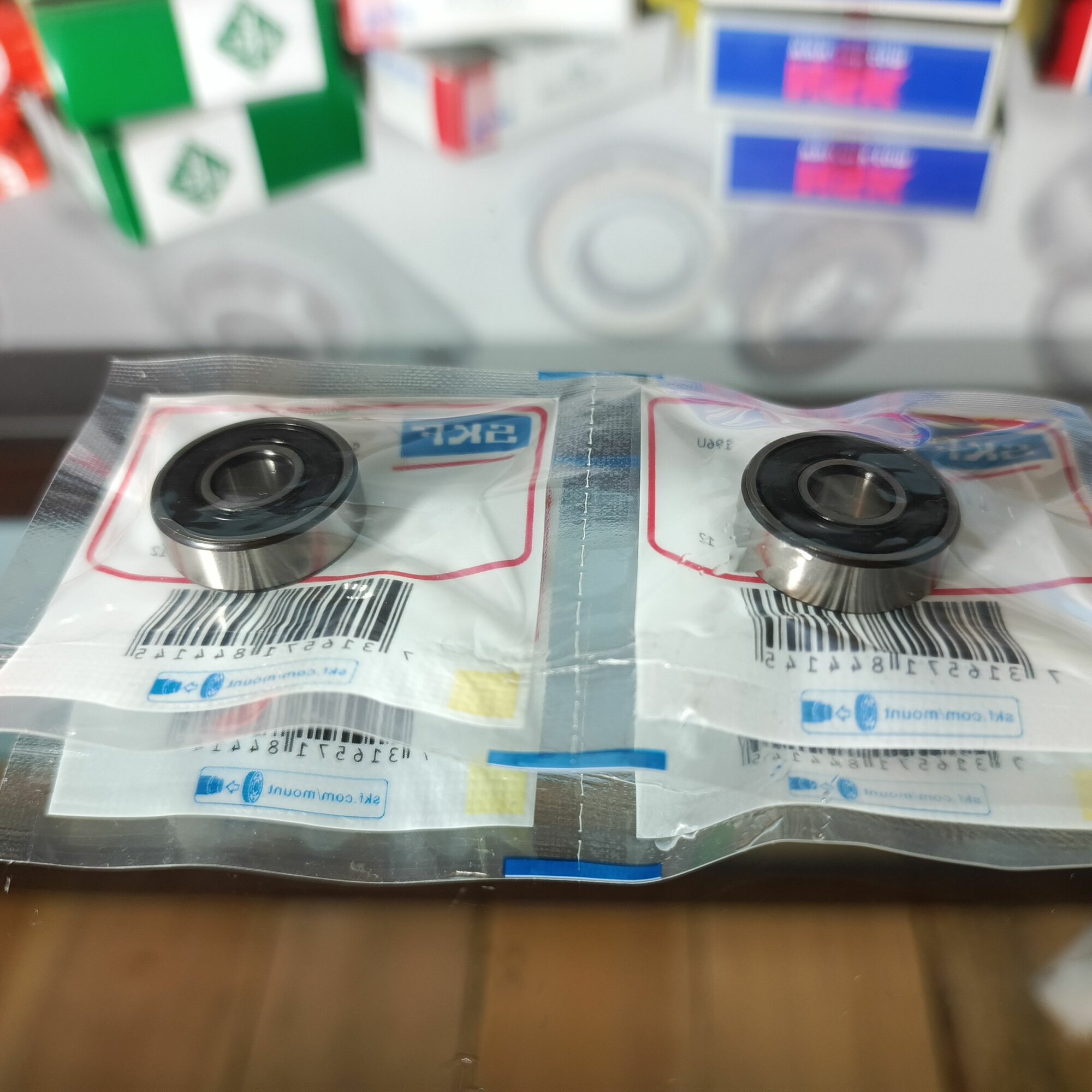 Подшипник 608 2RSH С3 SKF в комплекте 2 штуки ;180018 (8*22*7)