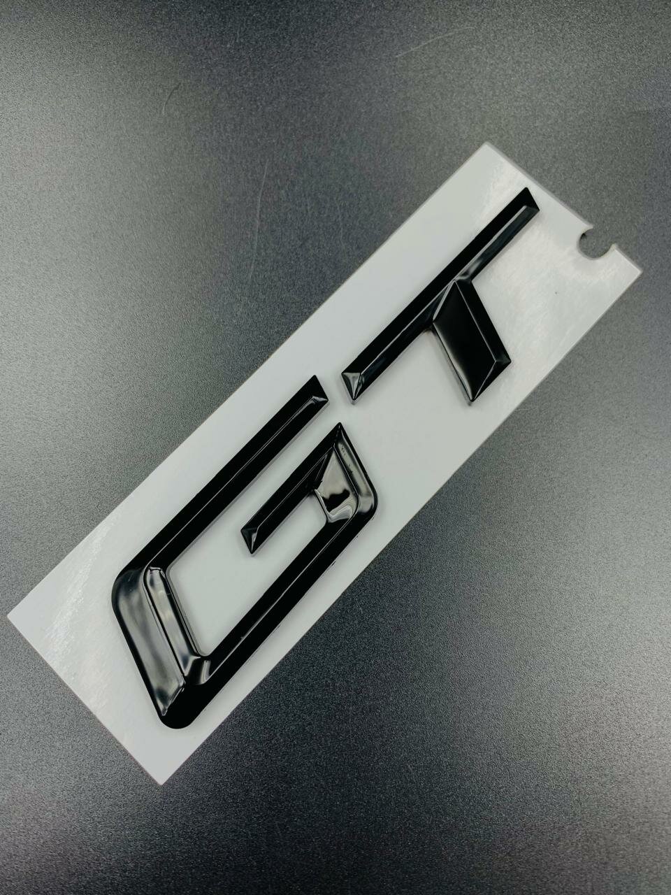 Эмблема бмв GT. Значок на крышку багажника бмв GT. Шильдик GT (черный)