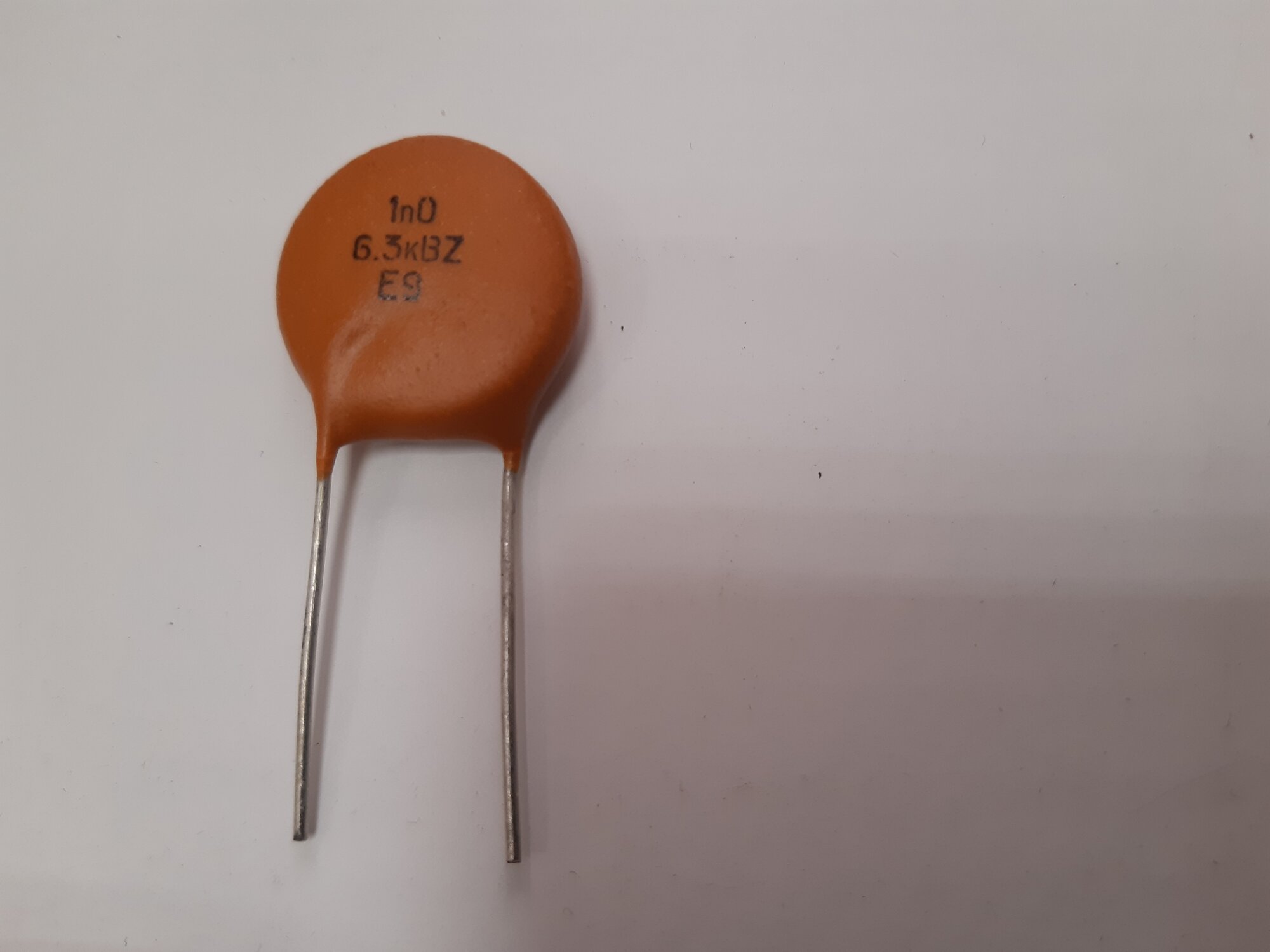 Конденсатор Высоковольтный К15-5 1000 pF 6.3kV (комплект 3 штуки)