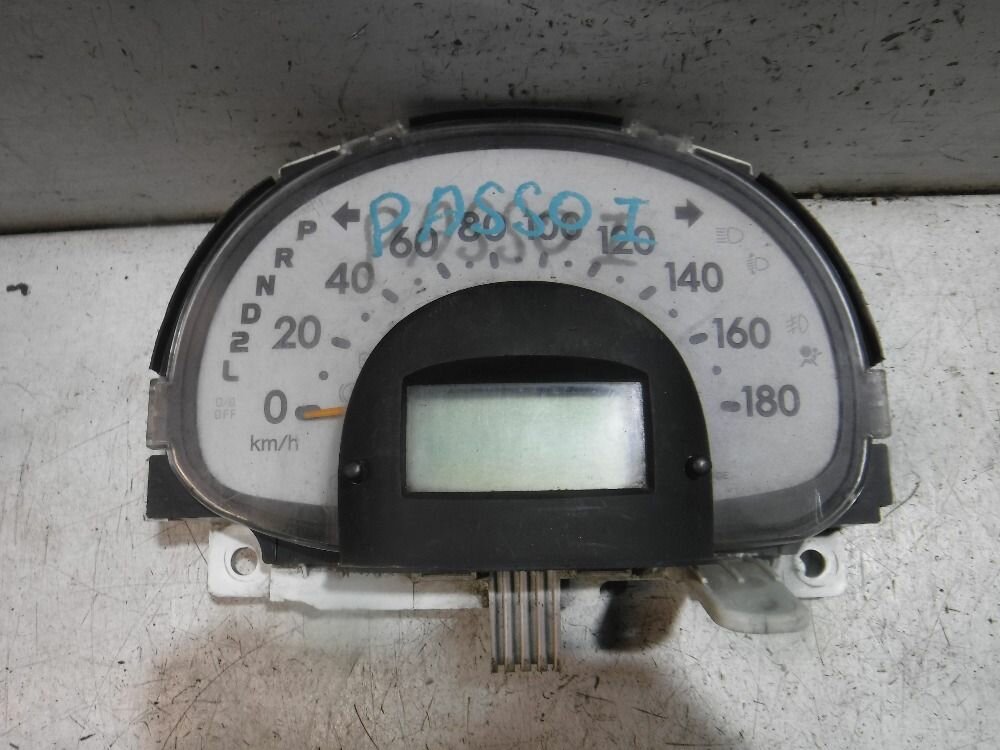 Панель приборов Toyota Passo