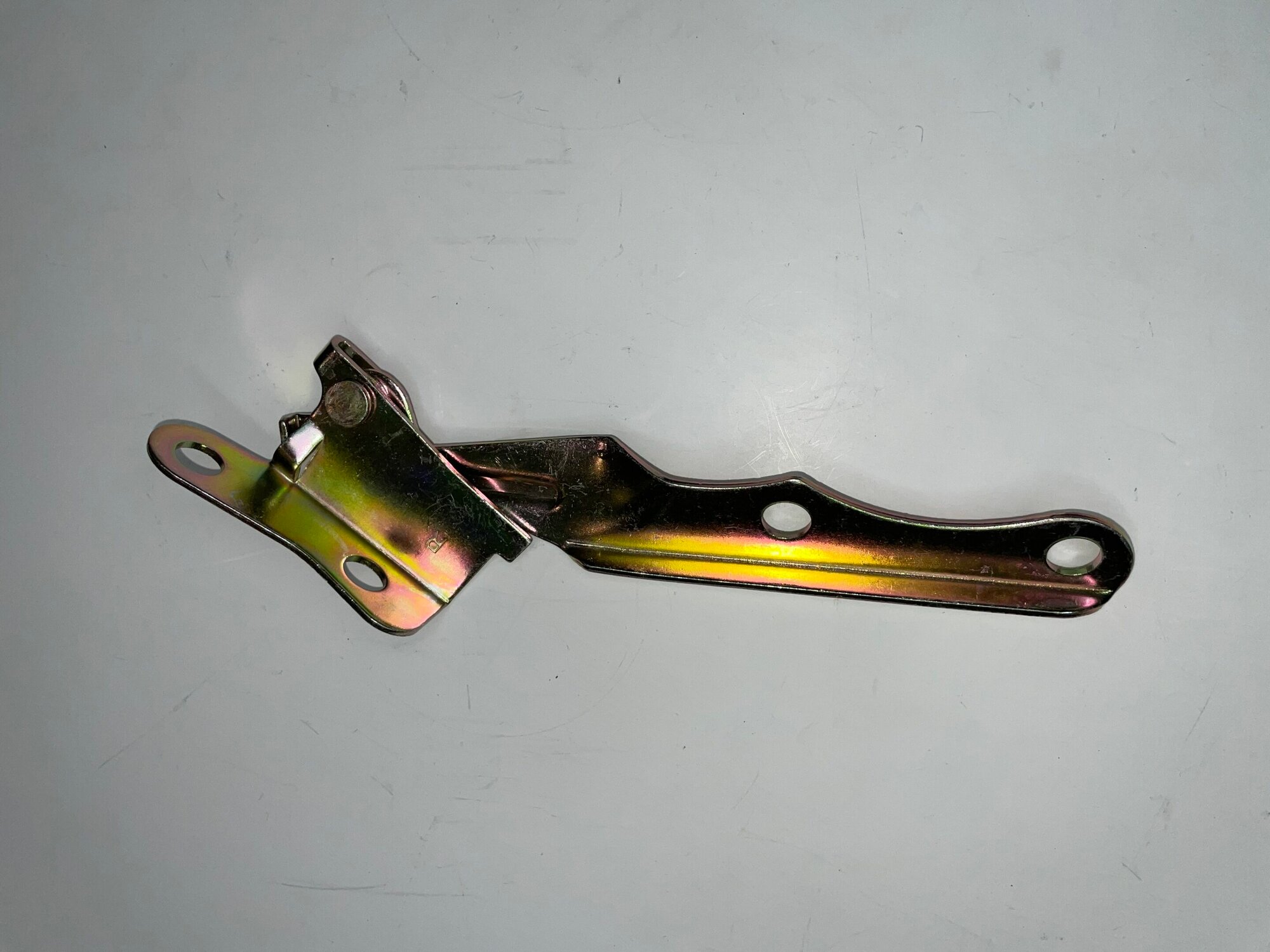 Петля капота правая Great Wall Safe [2.2 8V 5MT внедорожник 4X4] 8402018D01