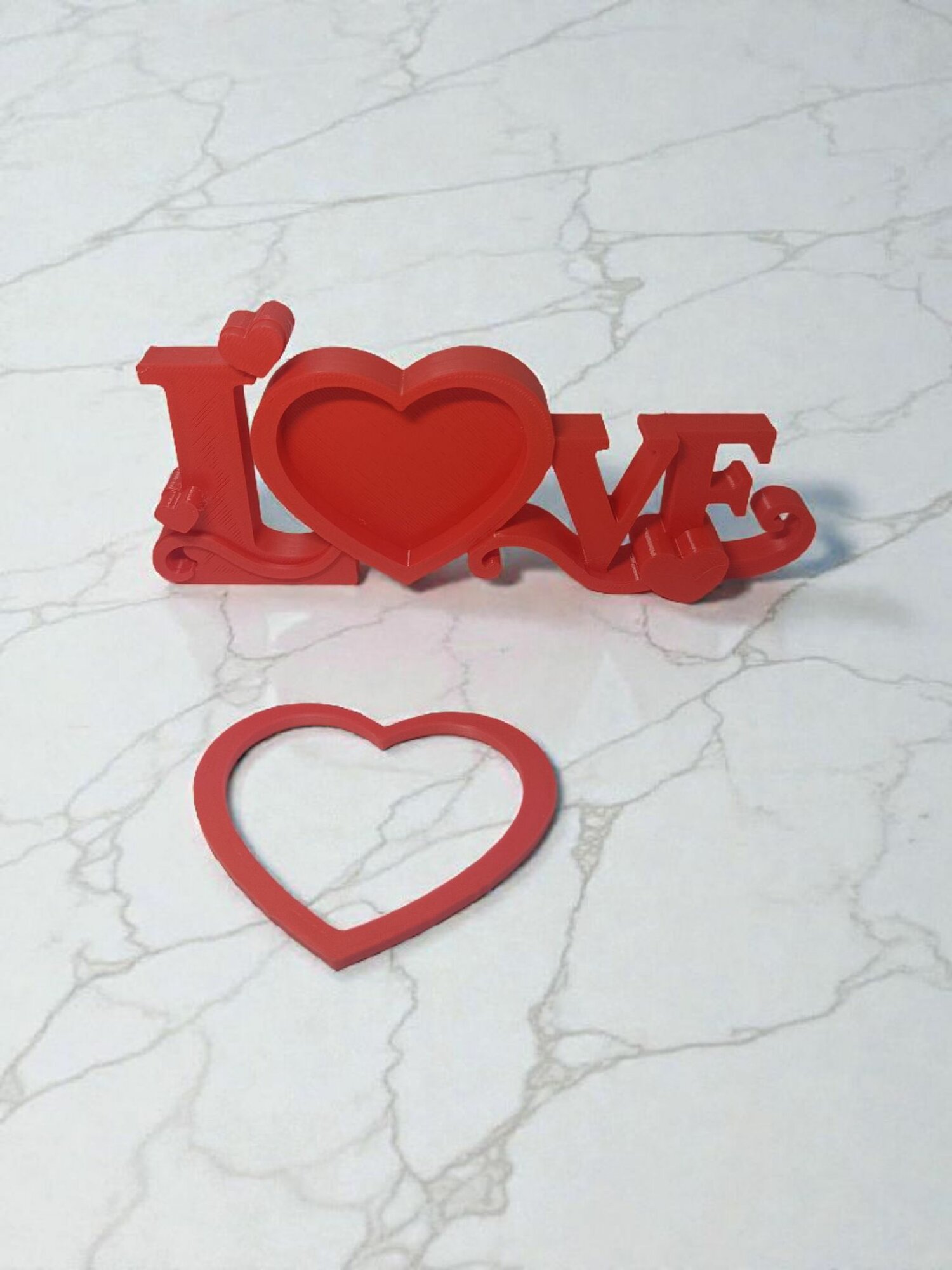 Фоторамка в виде сердечка напечатанный на 3d принтере на День Святого Валентина