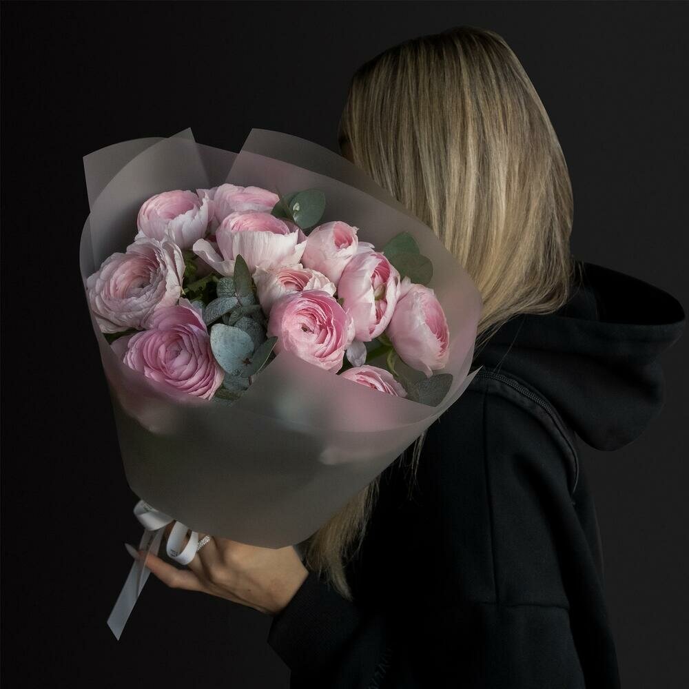 Моно-Букет Ранункулюсы с эвкалиптом (13)