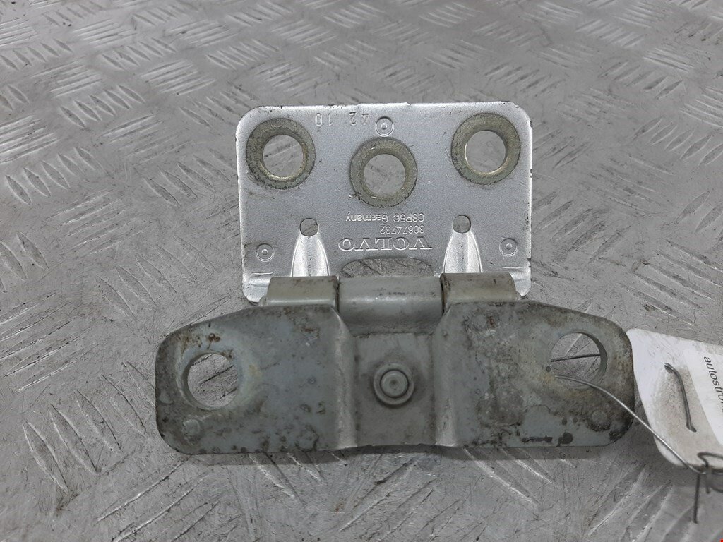 Петля крышки (двери) багажника Volvo XC90 1 30674732 арт. 1709574