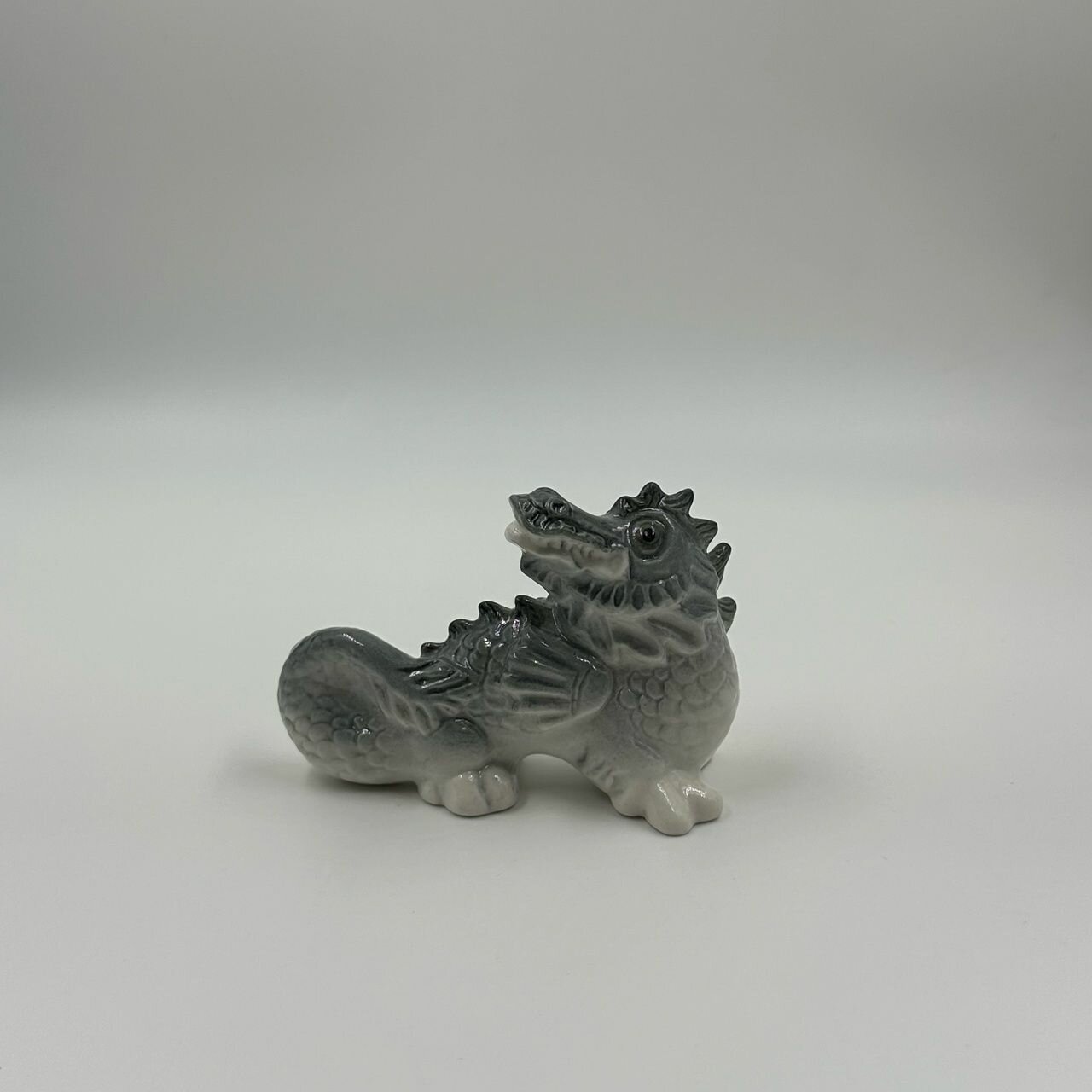 Фарфоровая Статуэтка Дракон Символ 2024 года! Высота 7 см Цвет Серый ЛФЗ СССР